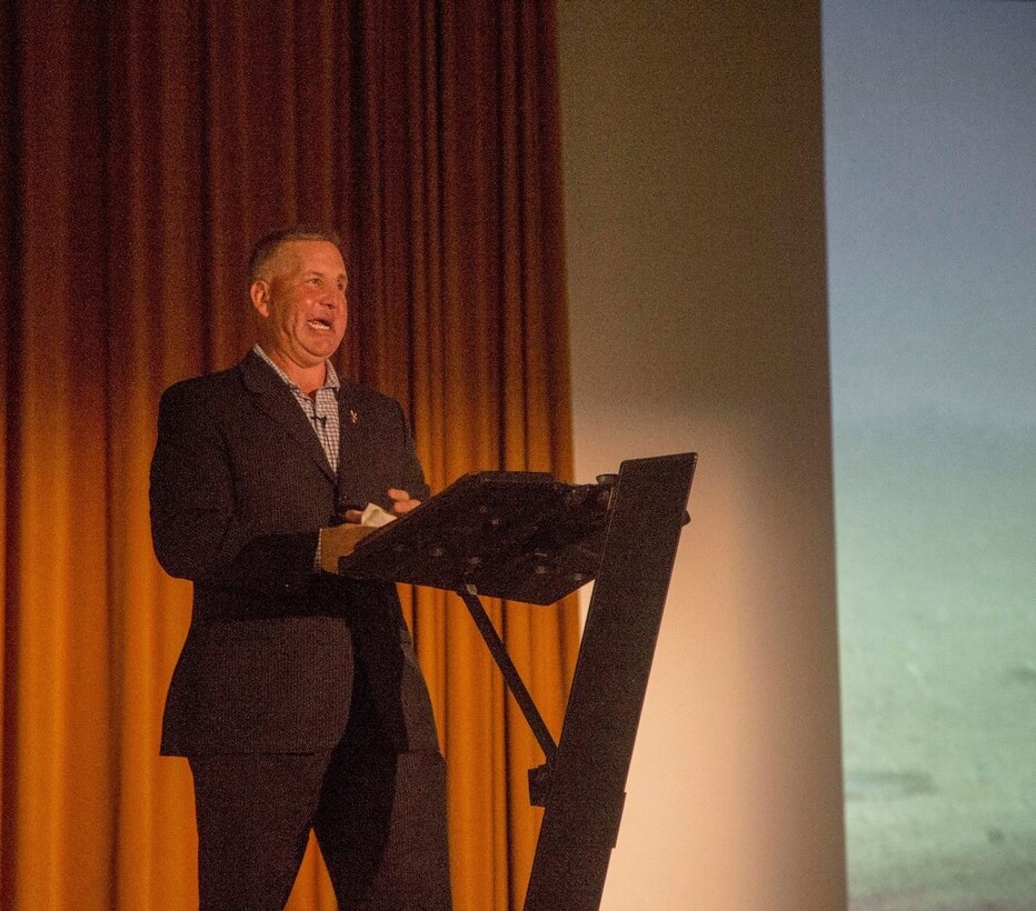 Purple Heart recipient shares experiences with Okinawa Marines