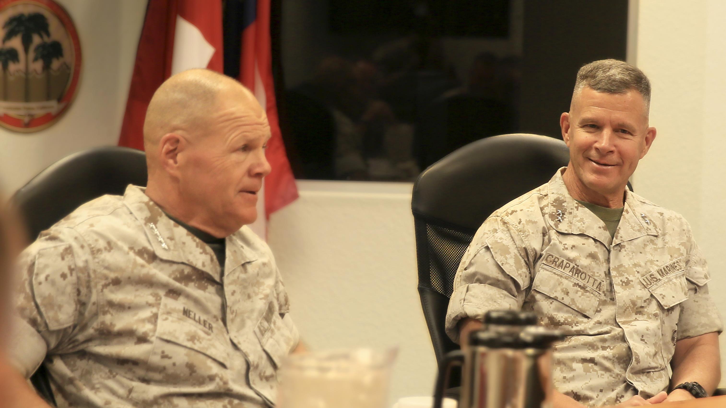 Commadant visits Combat Center