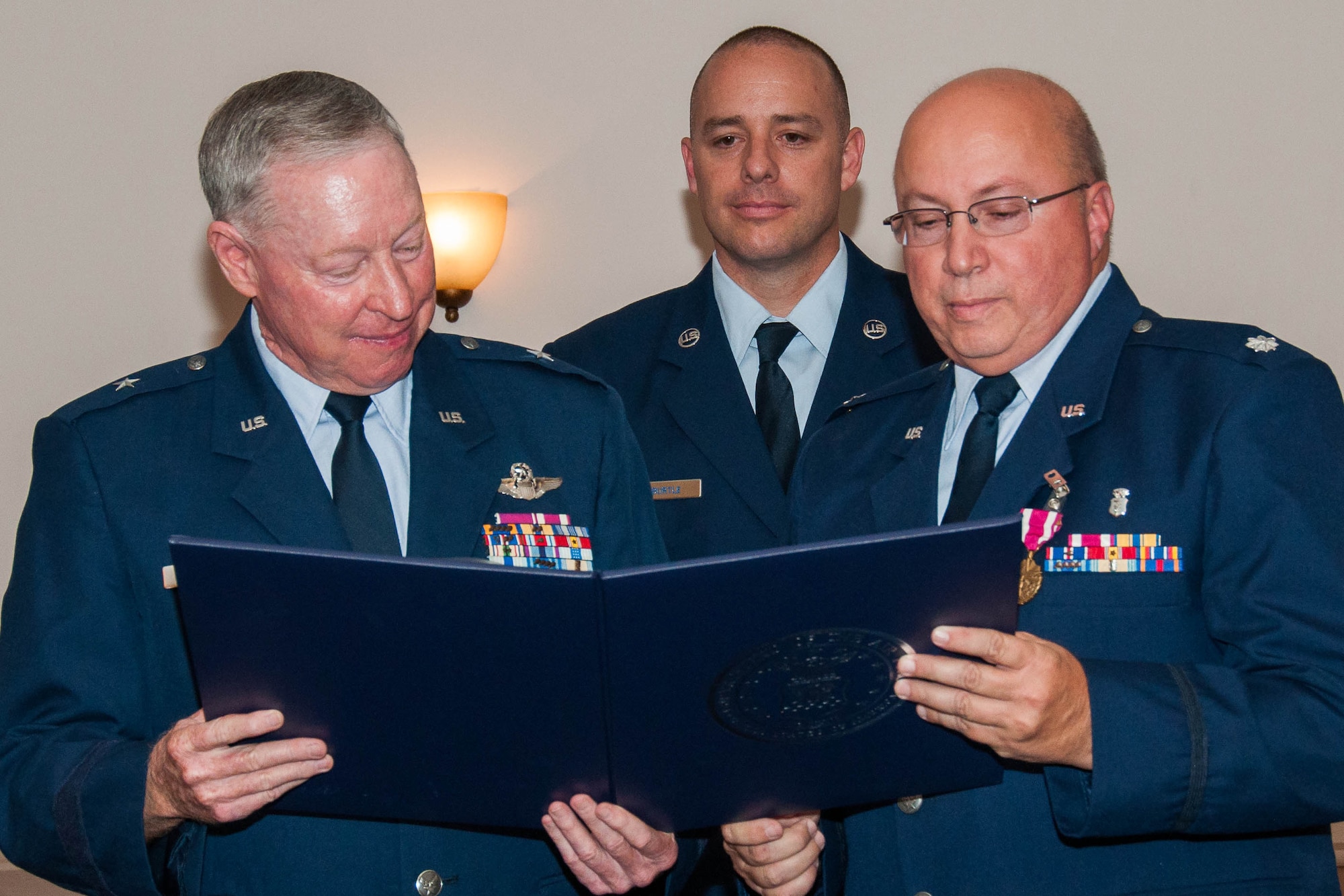 Lt. Col. Gary Avallone retires > 307th Bomb Wing > Article Display
