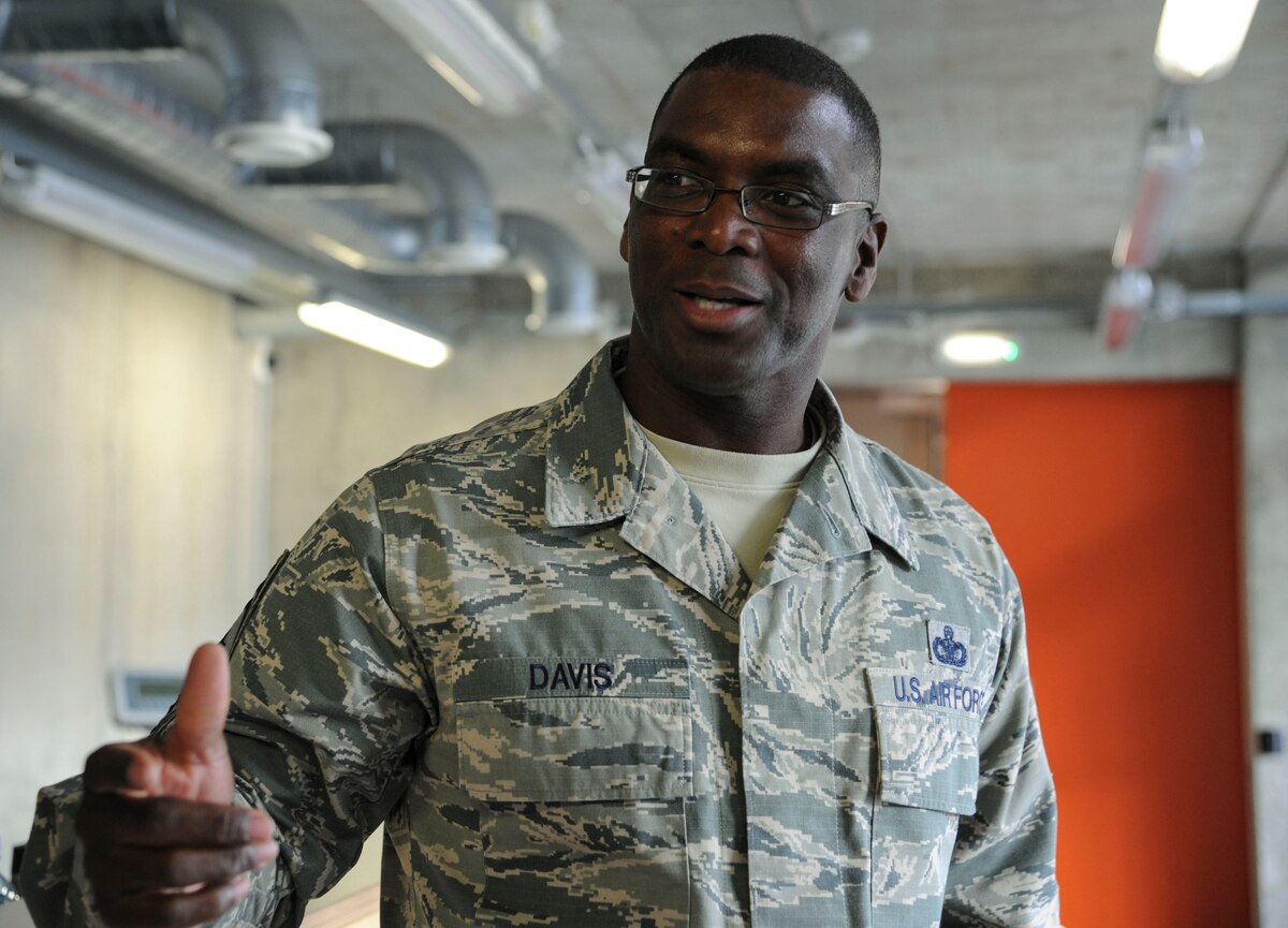 USAFE-AFAFRICA Command Chief visits deployed Airmen in Estonia > U.S. Air Forces in Europe - Air ...