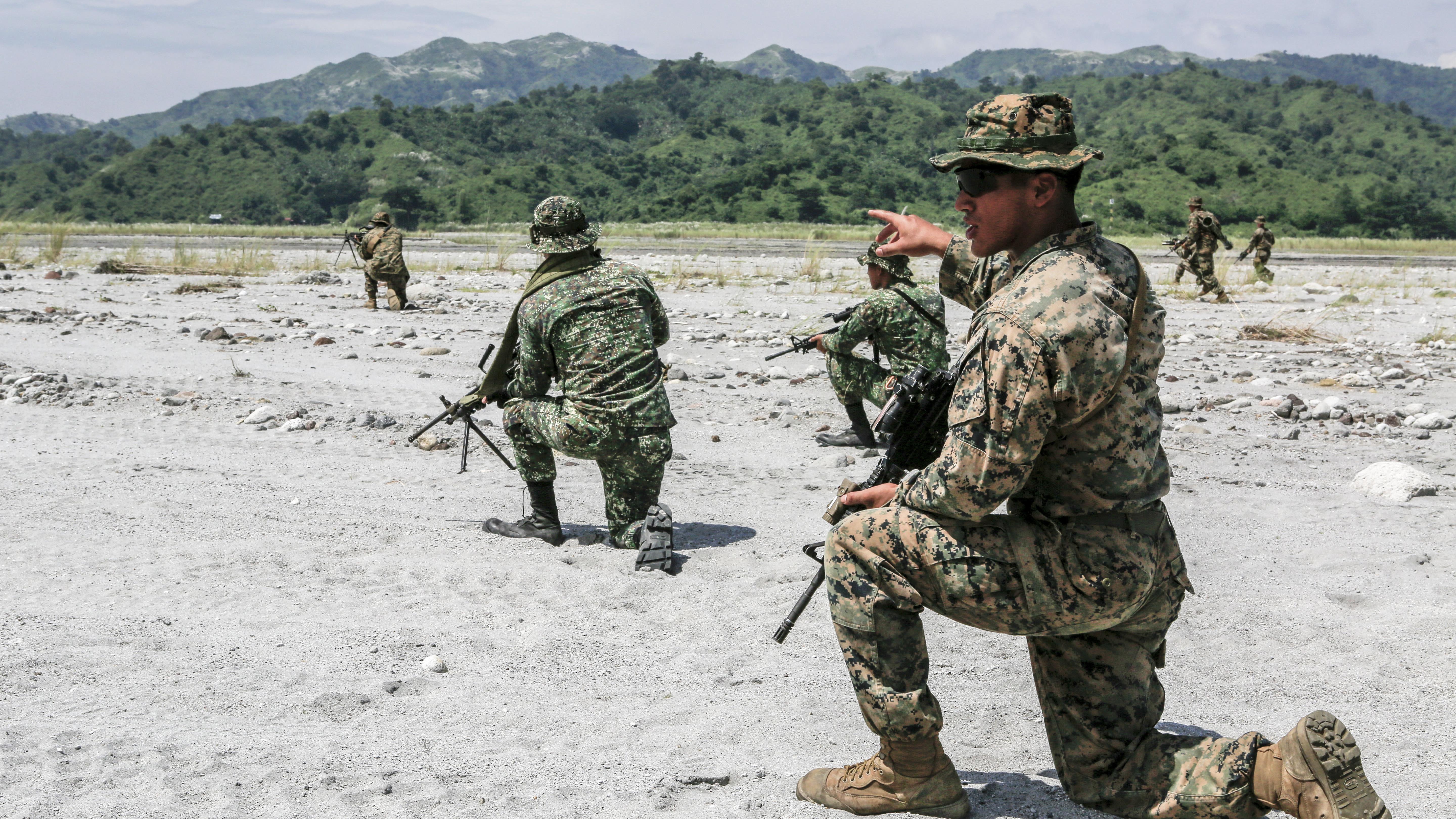 Philippine, US Marines conduct squad attack training for PHIBLEX 2015