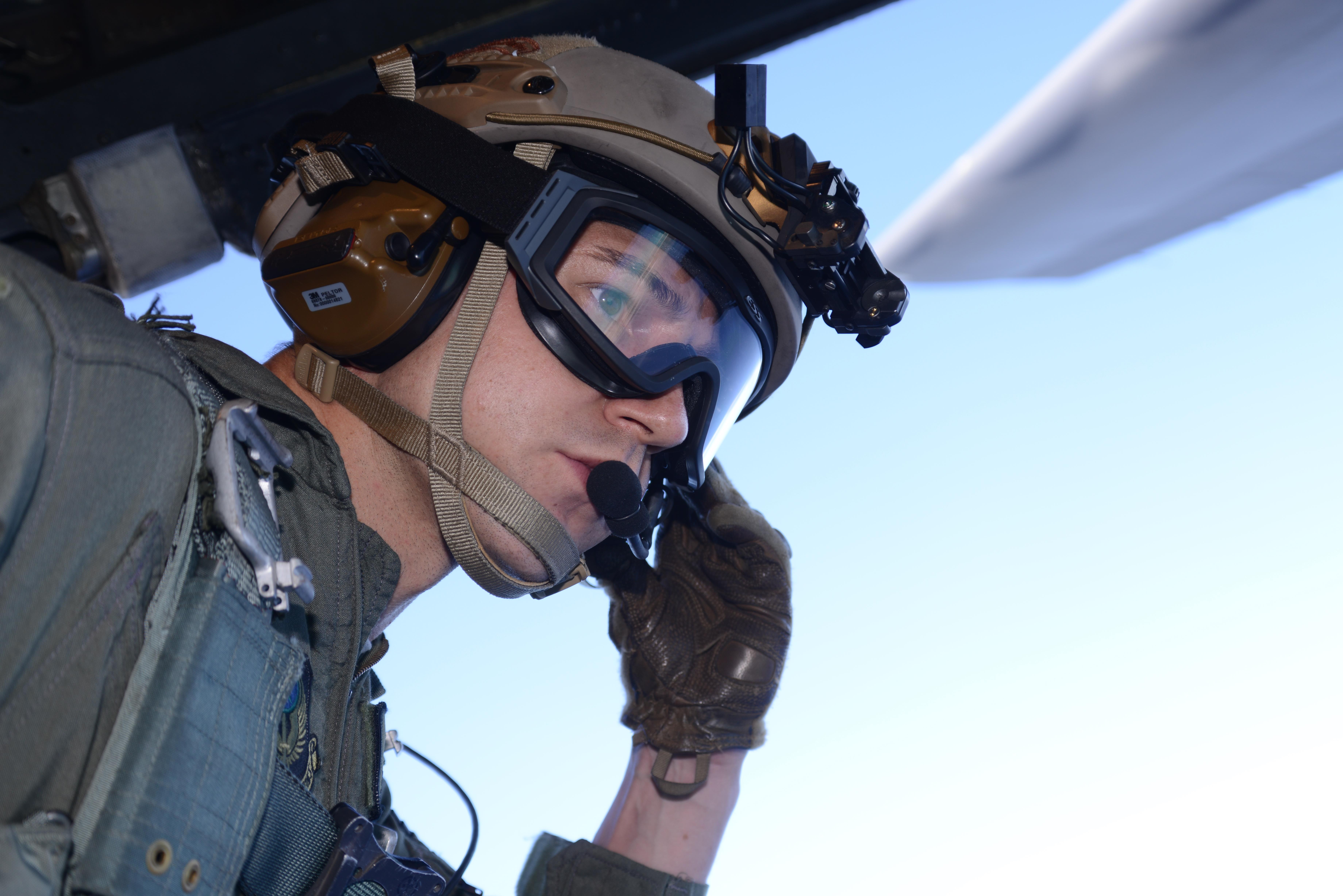 Two Pacific Air Commandos honored at ACA banquet > Air Force Special ...