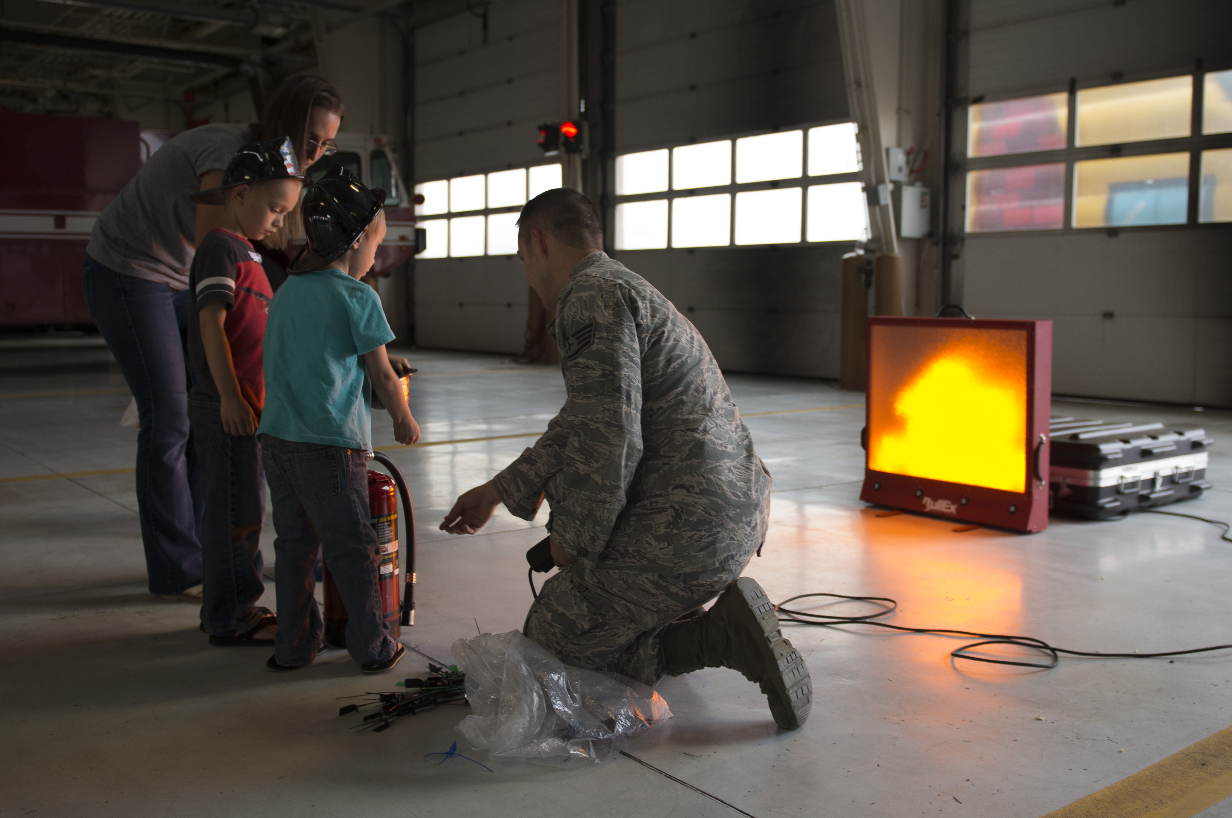 Gunfighters learn fire safety during Fire Prevention Week > Mountain ...