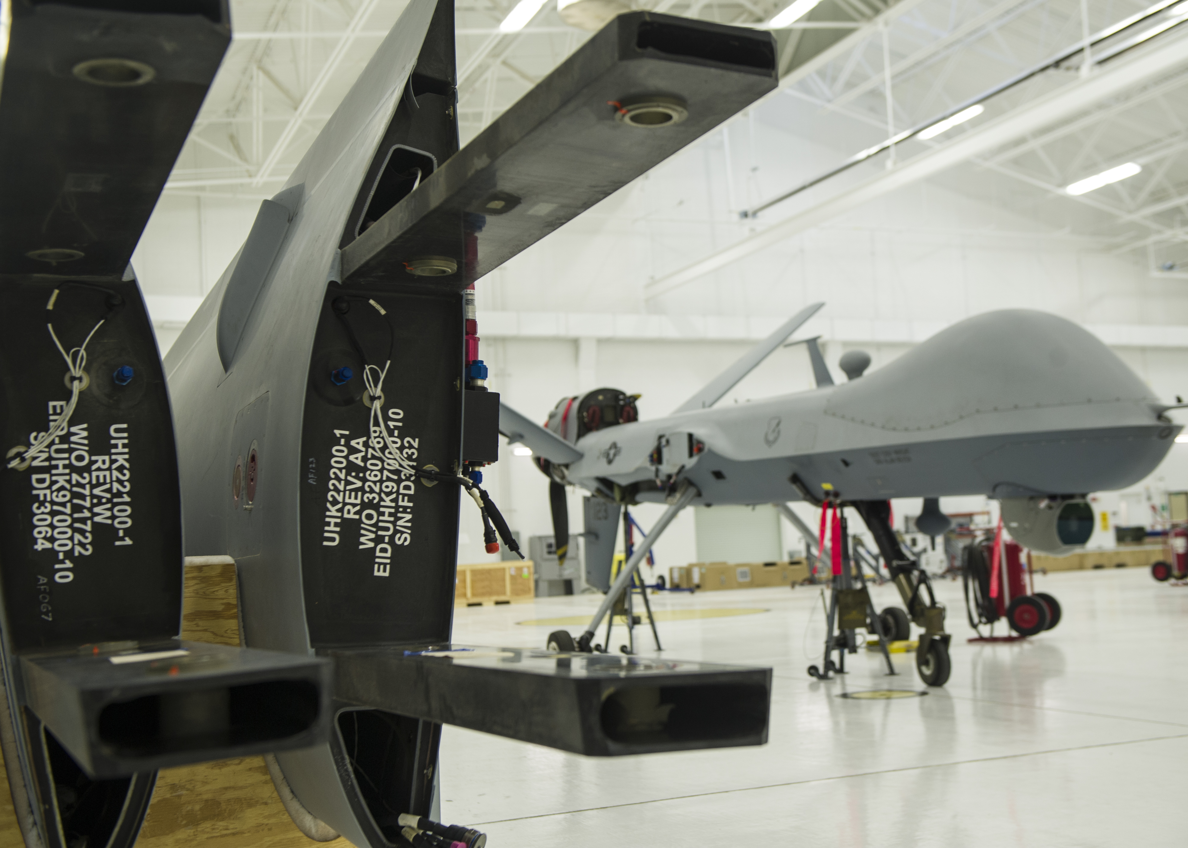 Feature- The Airman behind the aircraft > Holloman Air Force Base ...