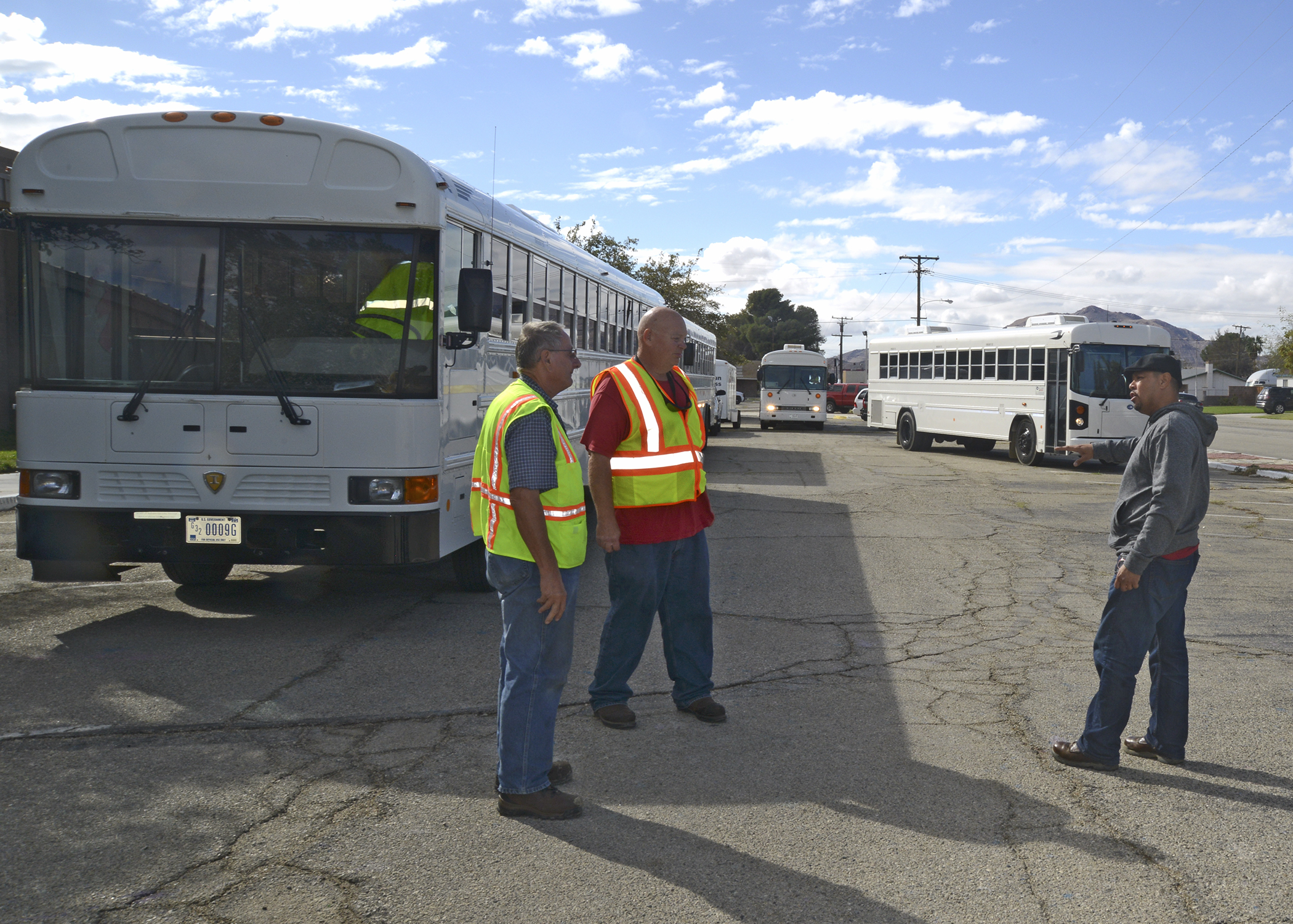 412th LRS aids stranded motorists > Edwards Air Force Base > News