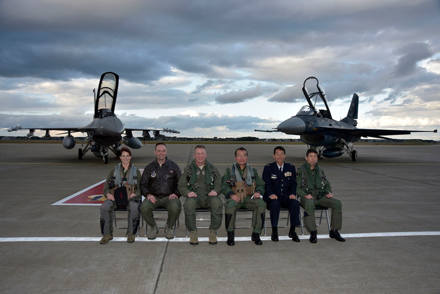 Generals' Aerial Exchange Demonstrates Alliance, Friendship > U.S. Indo ...