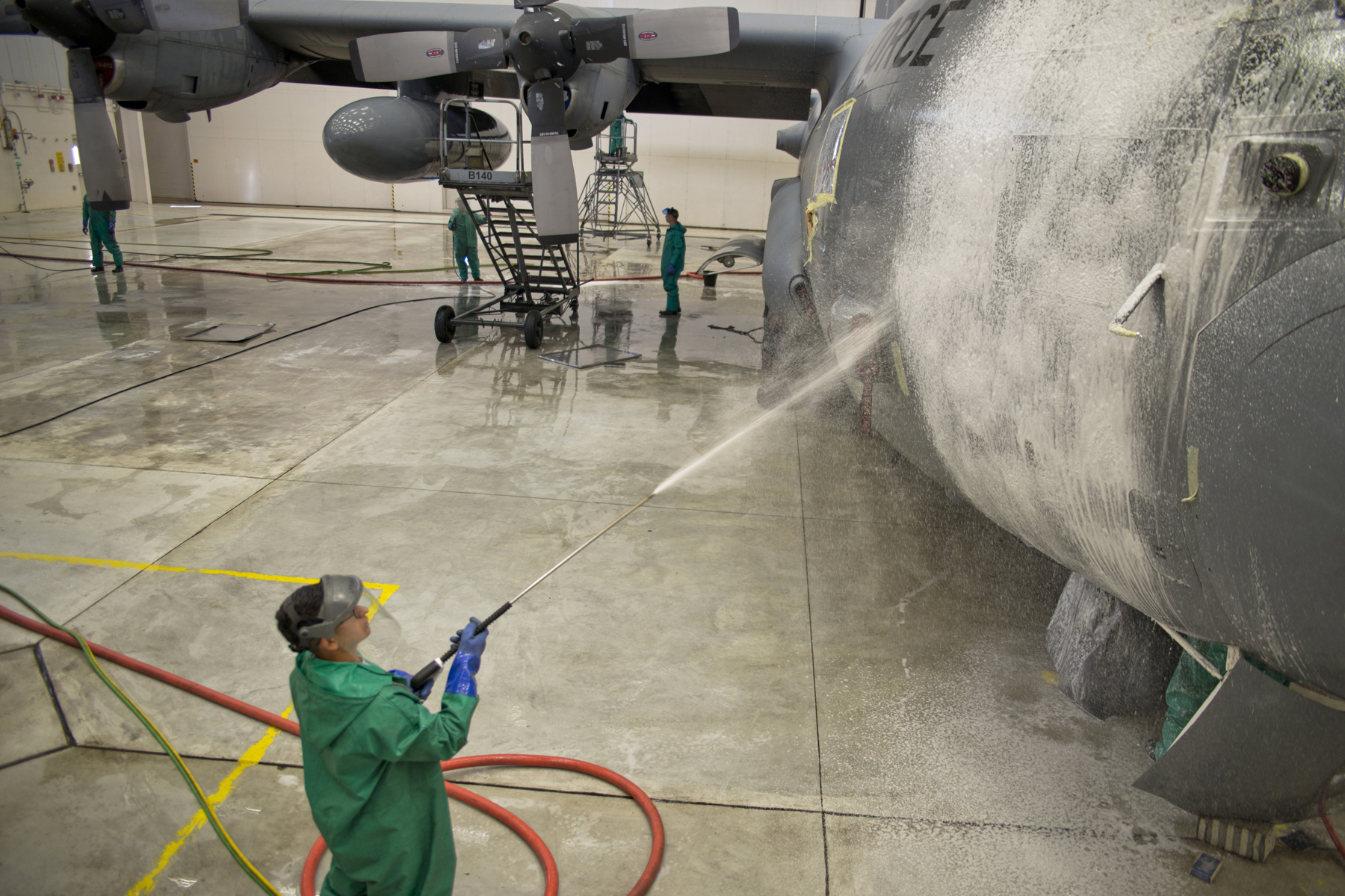 Just another day at the plane wash > 913th Airlift Group > Article Display