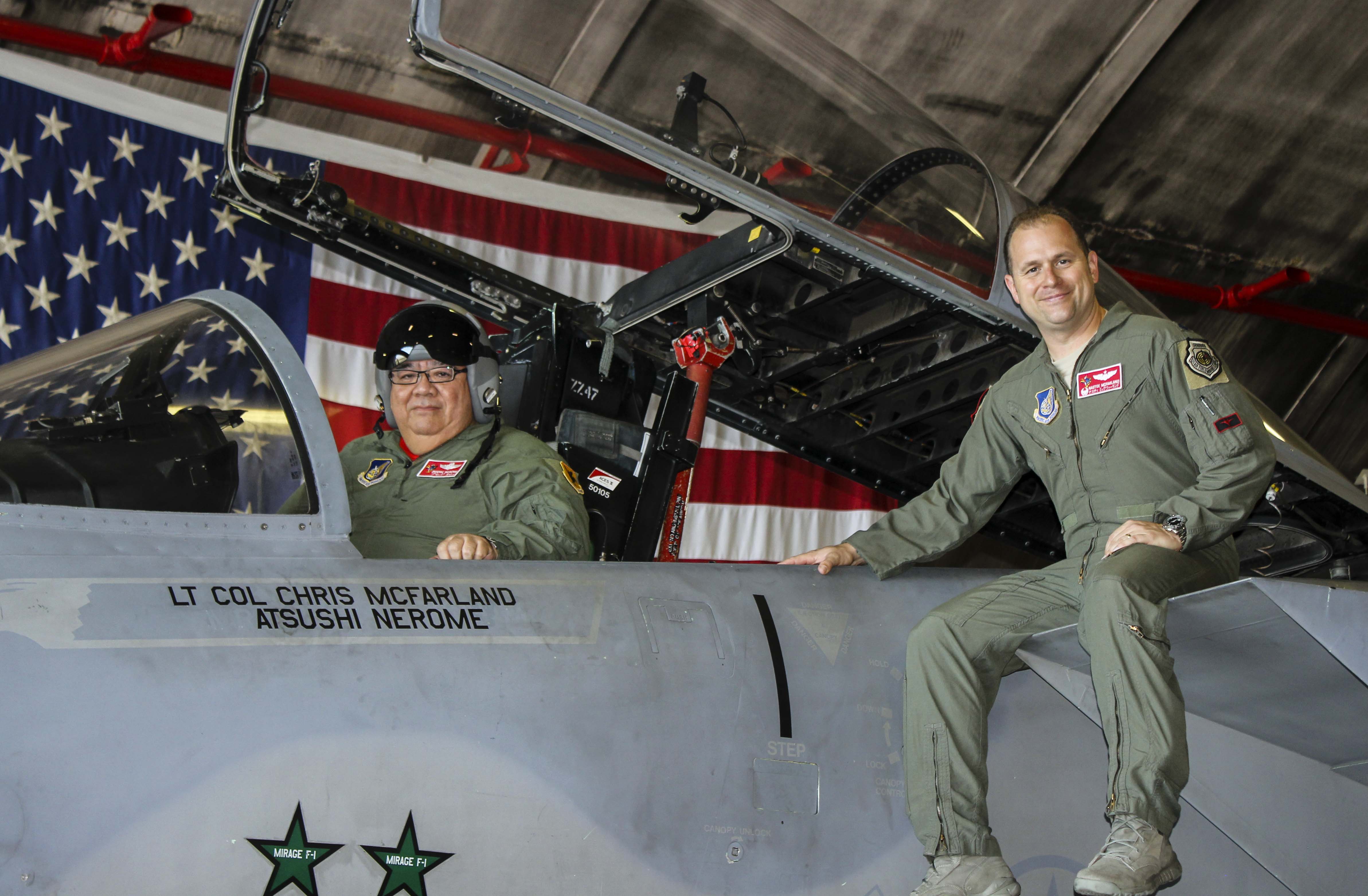 67th FS honorary commander meets dedicated crew chiefs
