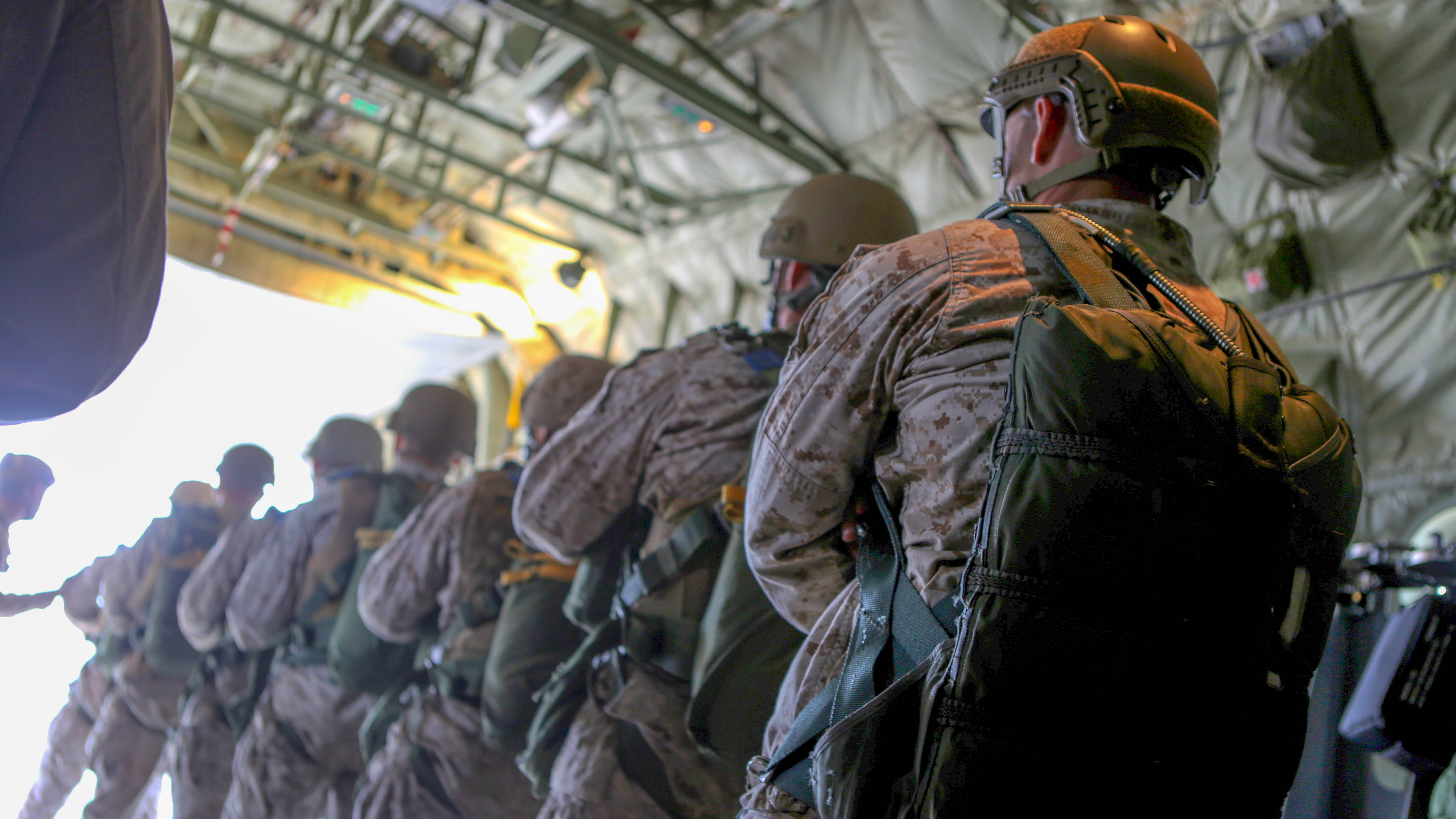 Recon falls into action: Marines execute parachute ops