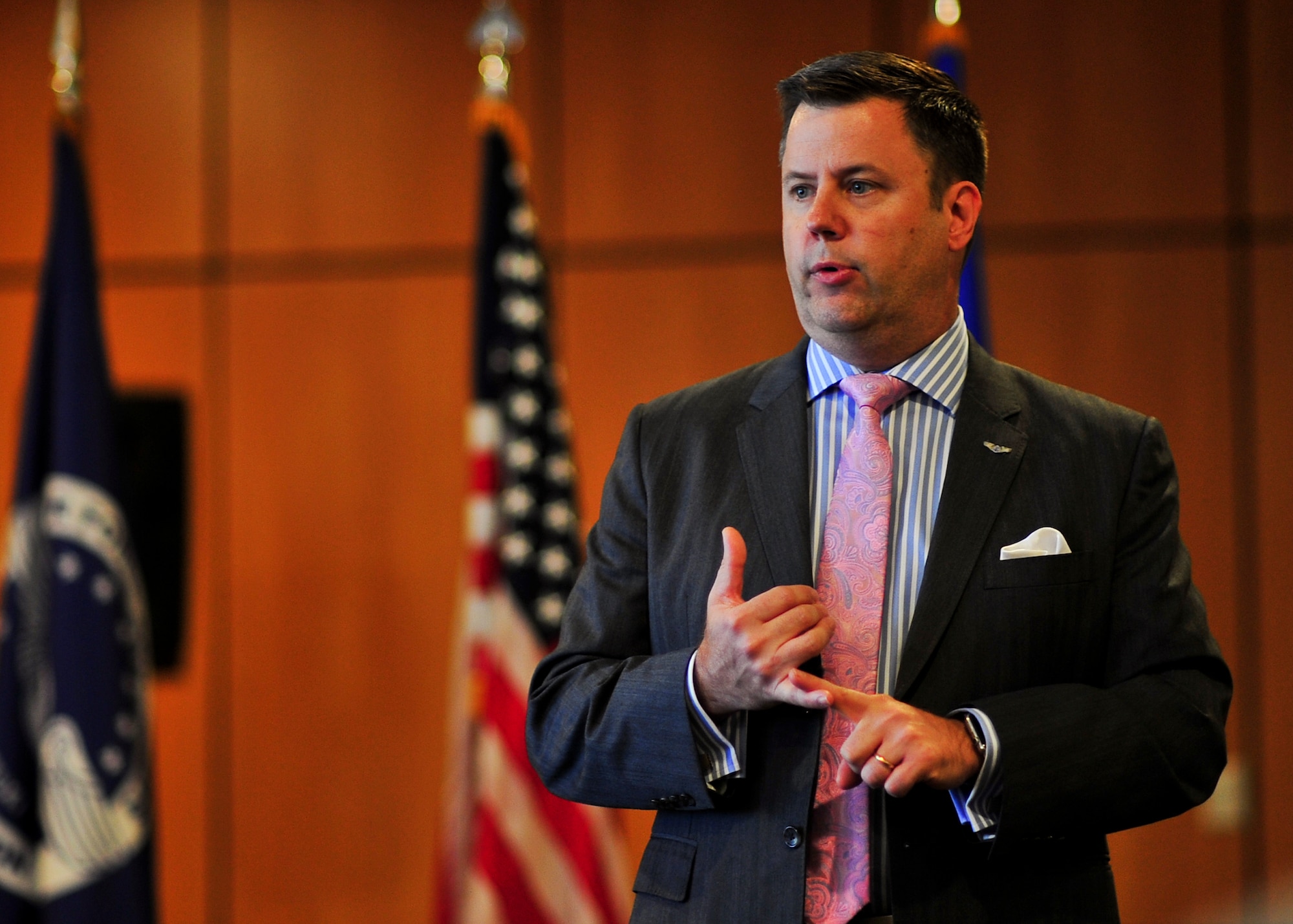 Air Force Sergeants Association CEO visits Tyndall > Tyndall Air Force ...