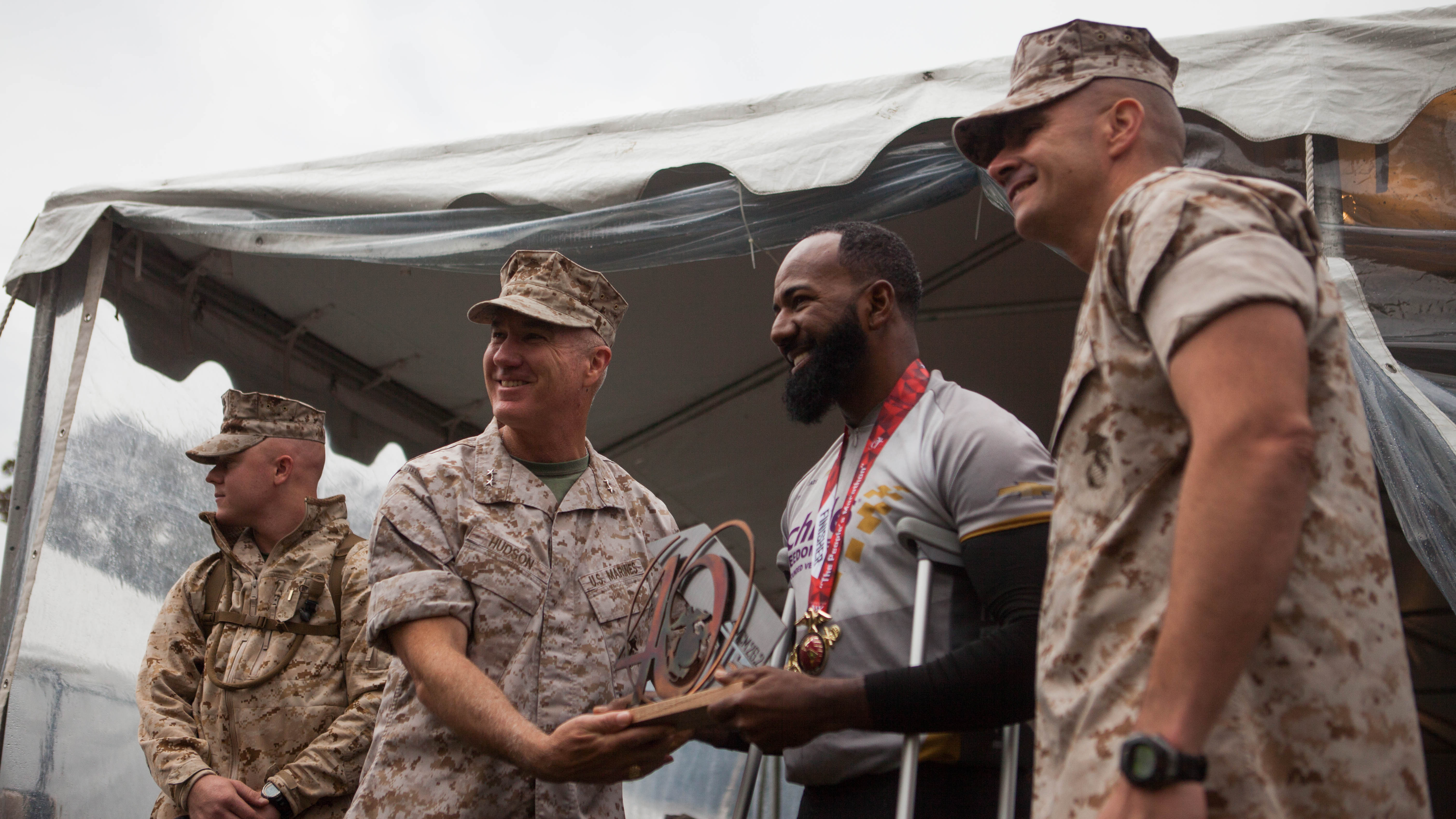 Ruby Run: 30,000 runners participate in 40th Marine Corps Marathon