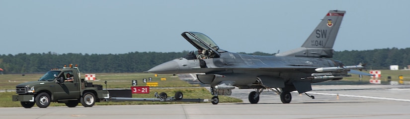Shaw AFB F-16 helps 628th CES > Joint Base Charleston > Article Display