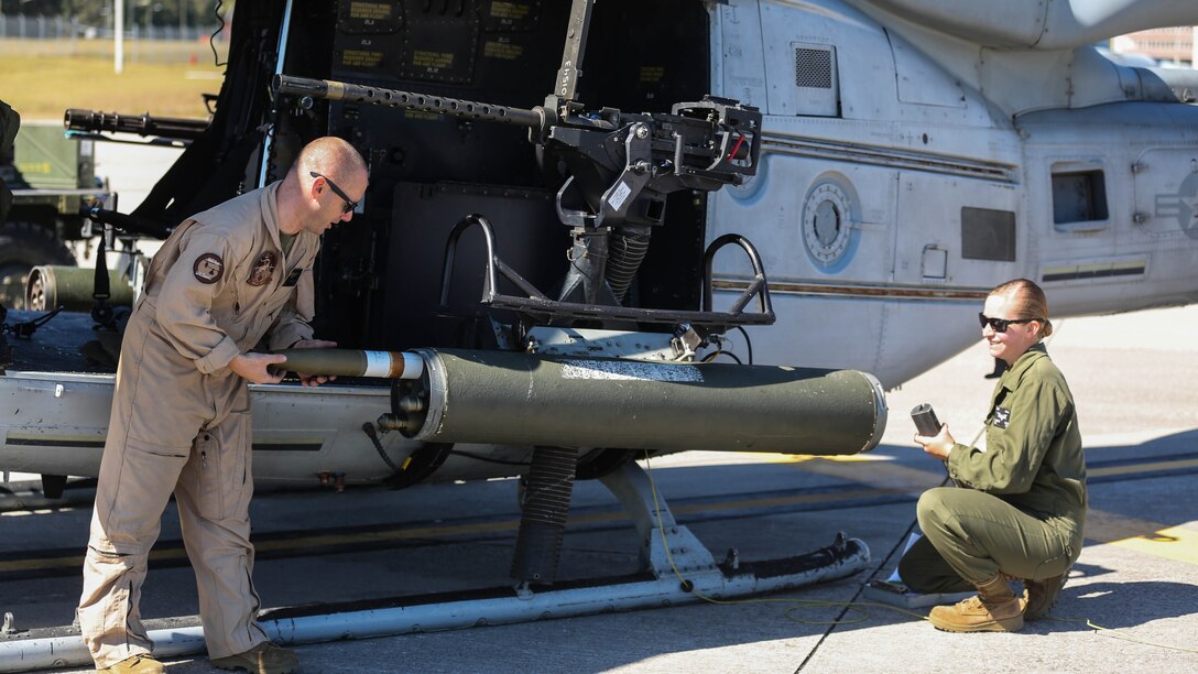 HMLA-167 conduct support training