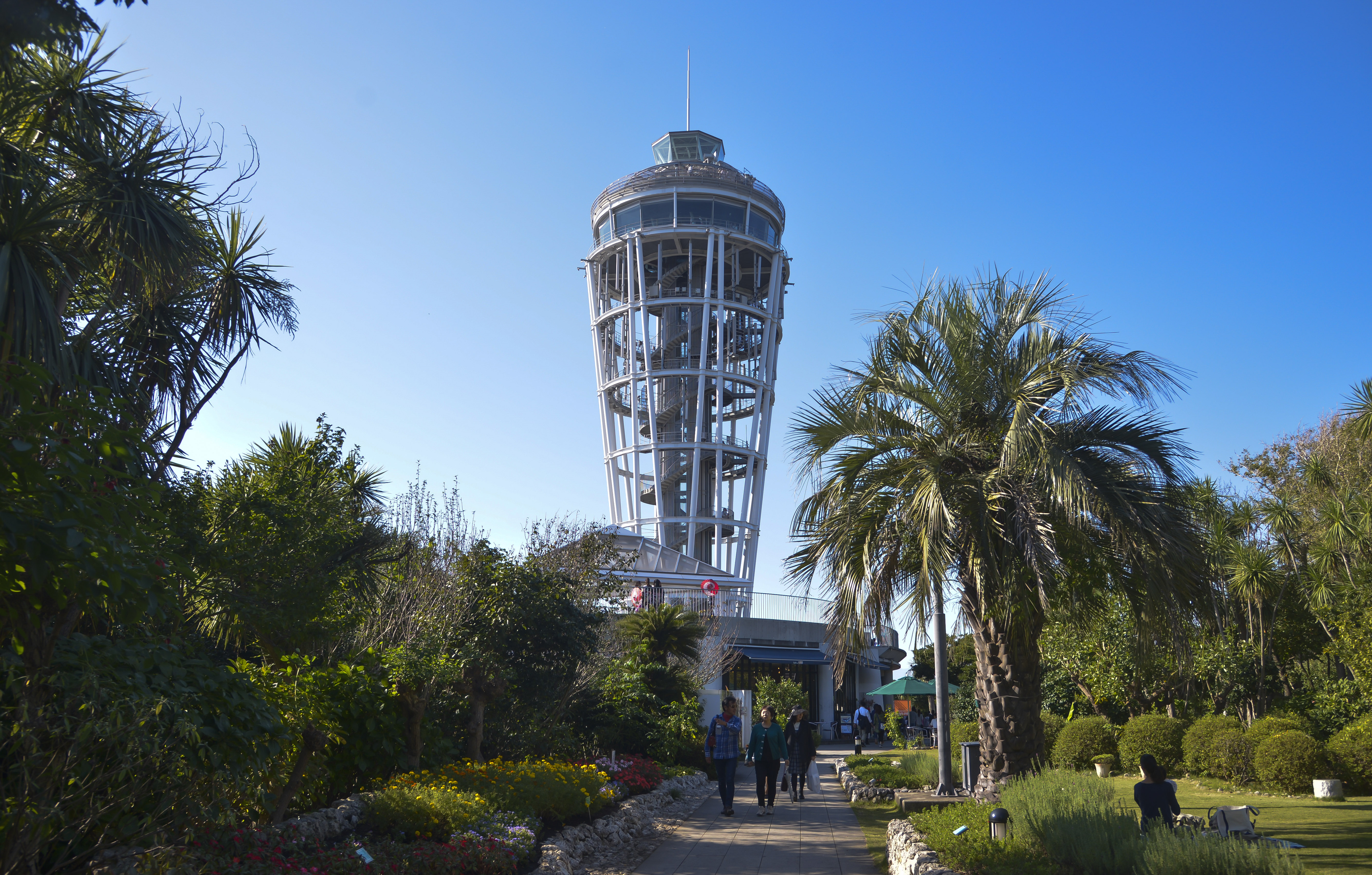 Journeys through Japan: Enoshima aquarium & island