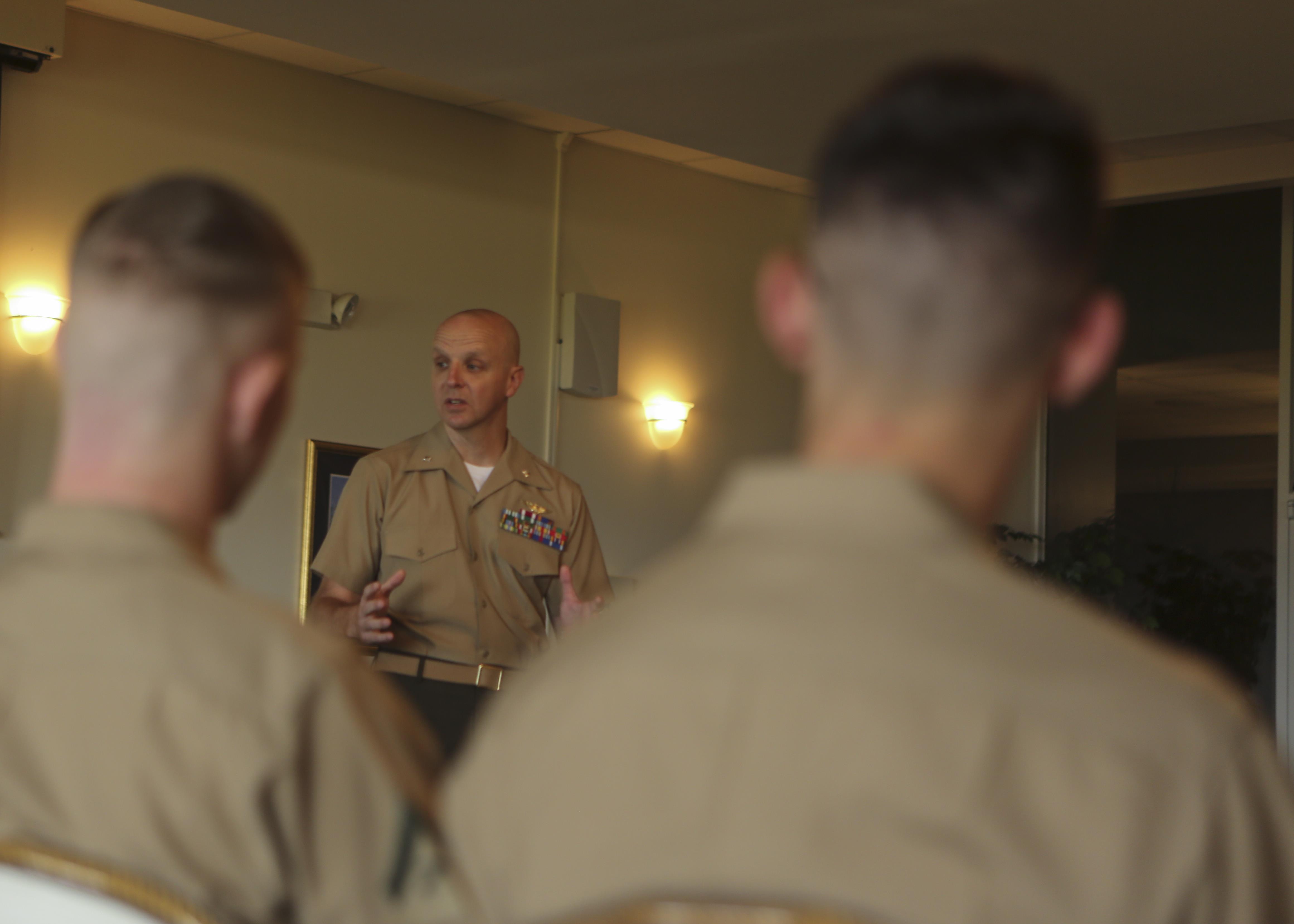 Marines graduate from Squadron Intelligence Training and Certification ...