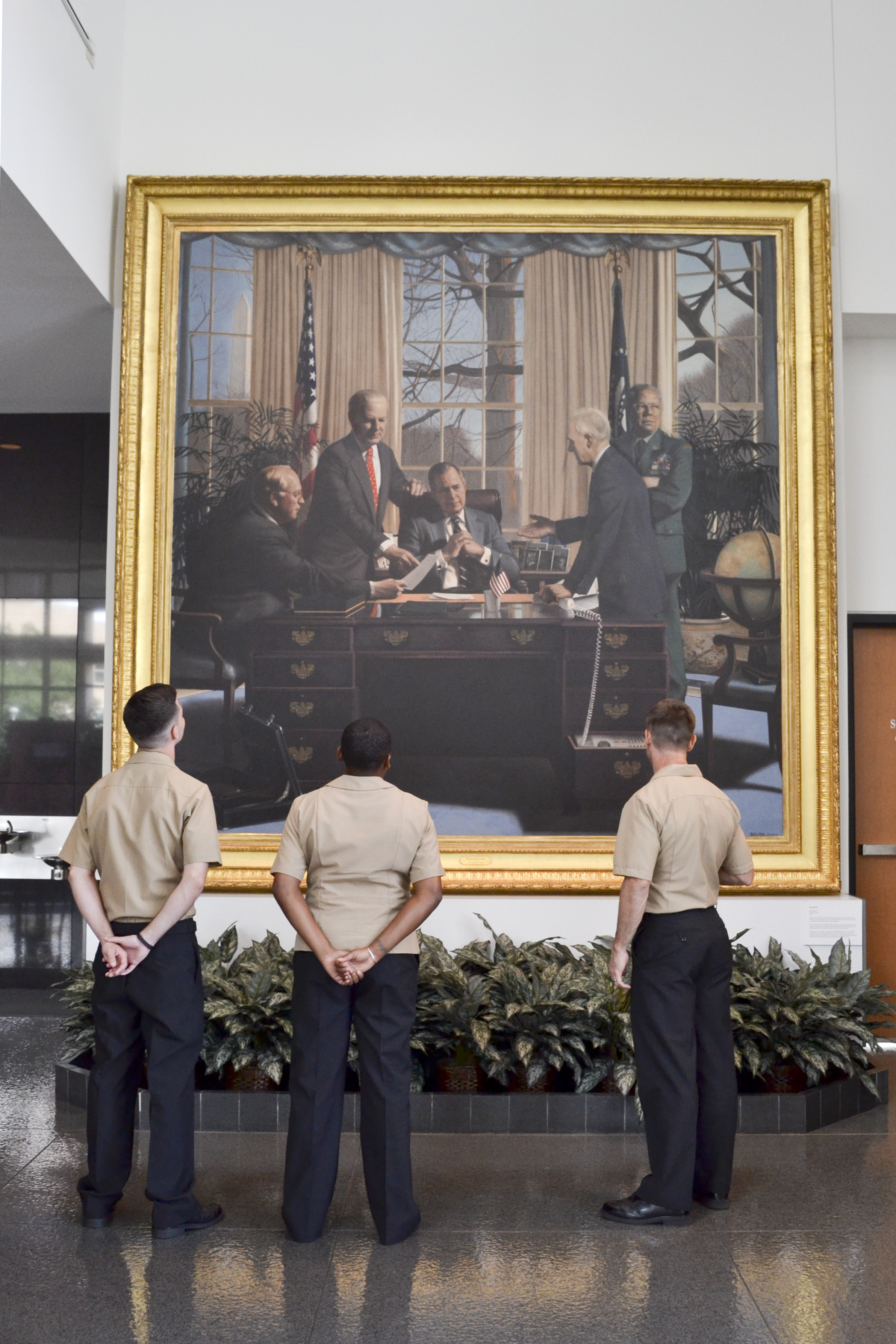 Bush Sailors Make Namesake Visit to Texas > United States Navy > News ...