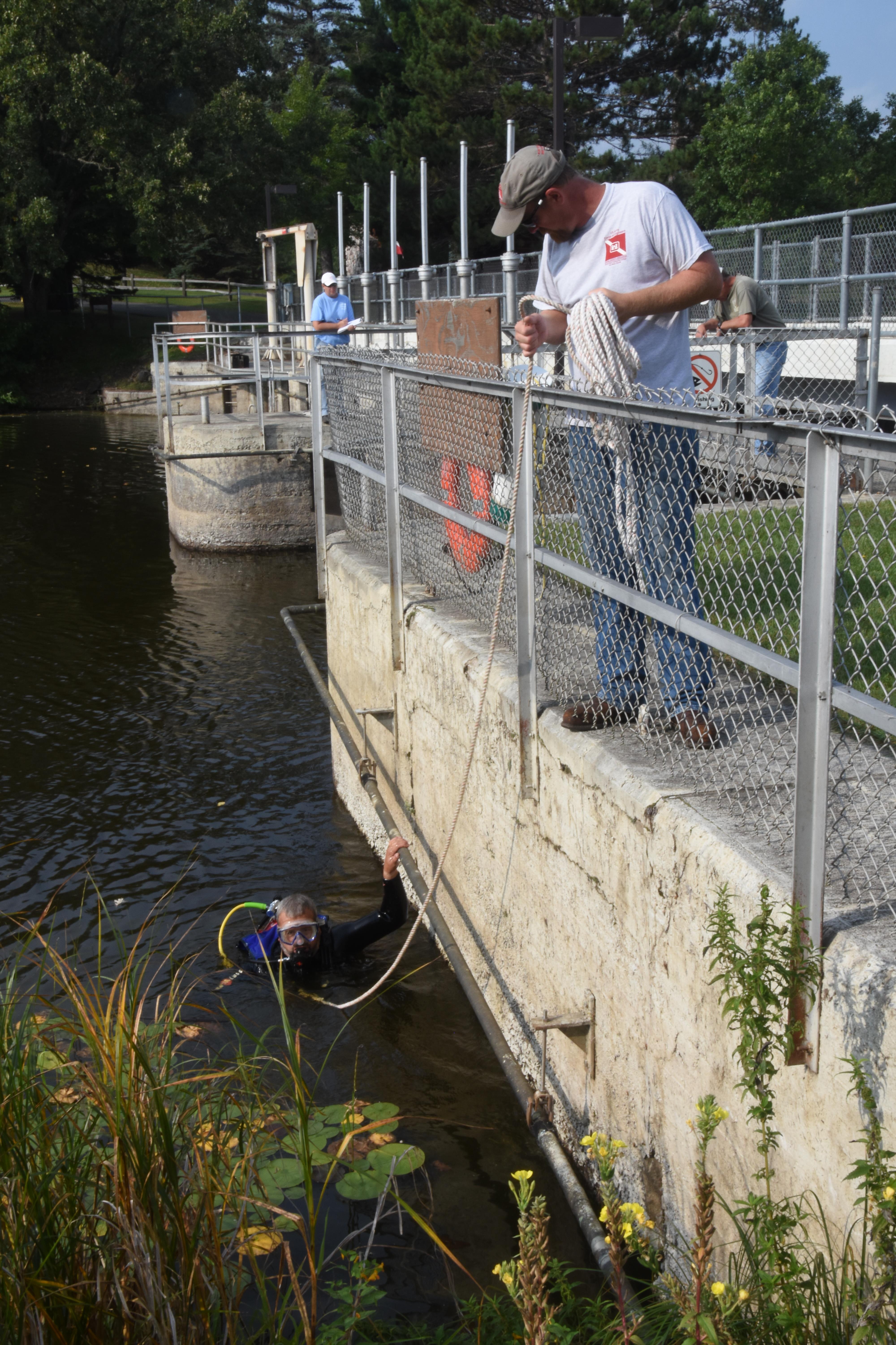 Sandy Lake Dam dive inspection
