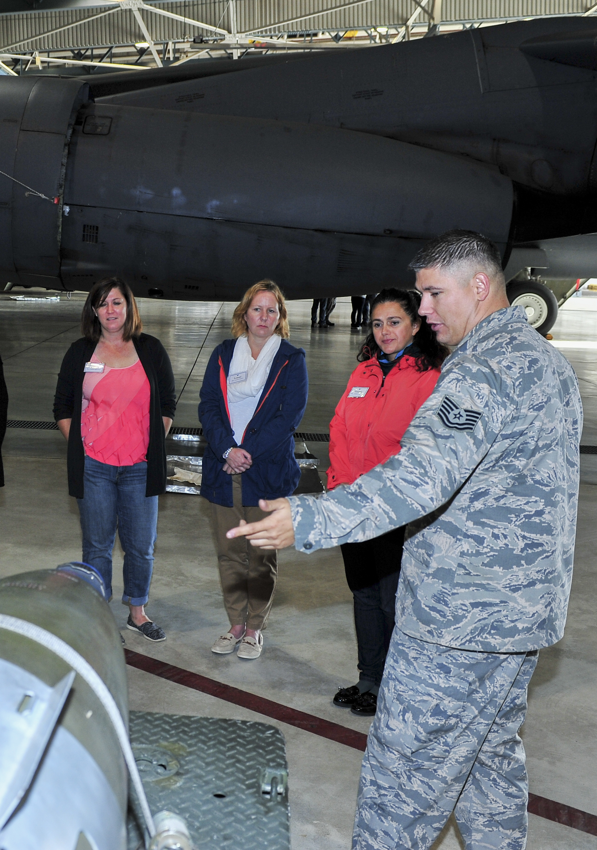 Team Minot Spouses learn about bomber mission > Minot Air Force Base ...