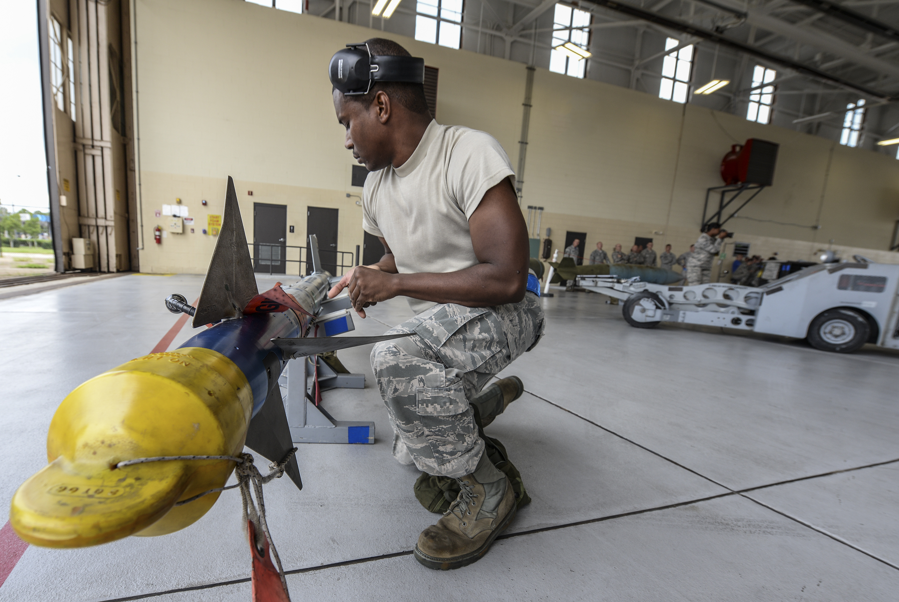 41st HMU, 74th and 75th AMU compete for weapons superiority > Moody Air ...