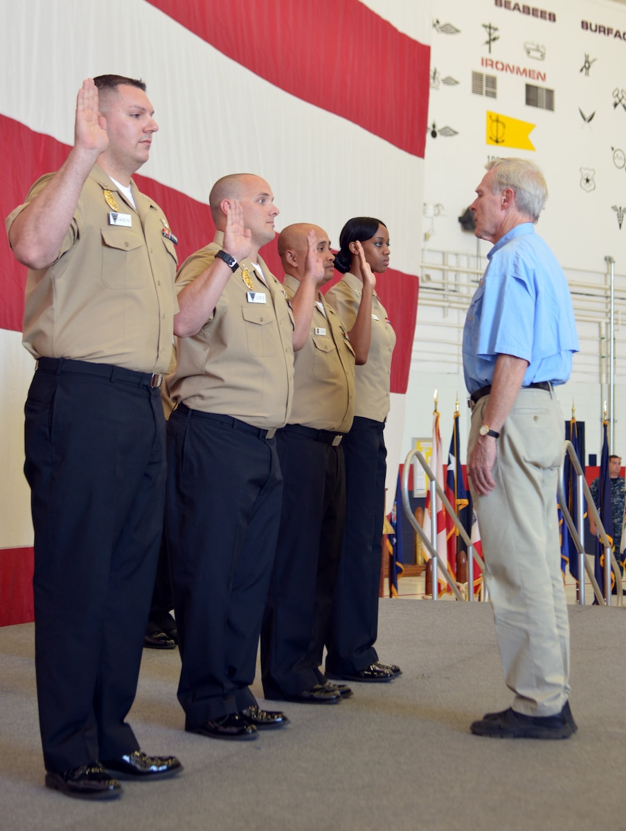 Secretary of the Navy visits SCW-1 Sailors > Tinker Air Force Base ...