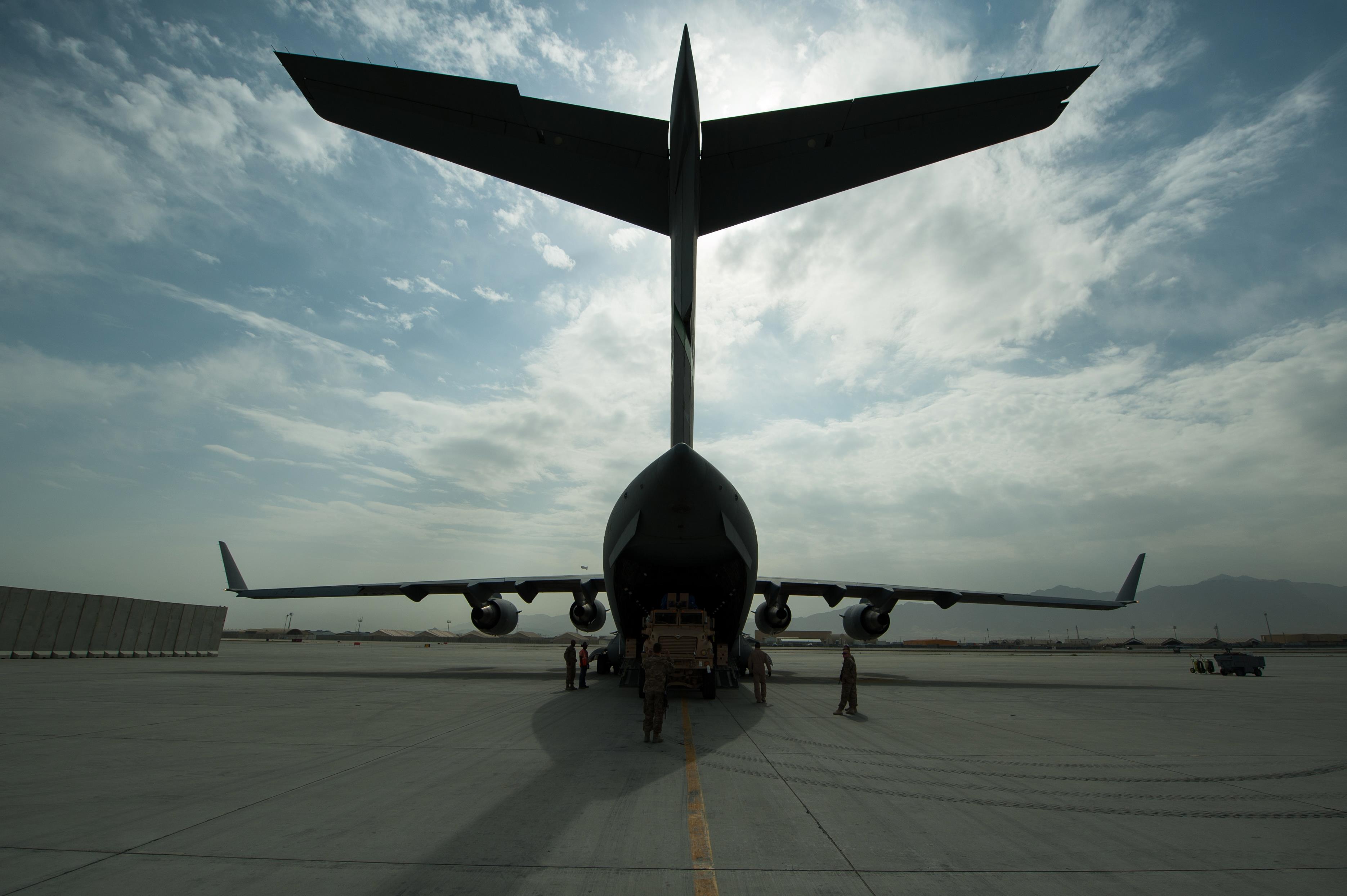 Airmen sustain APOD velocity > U.S. Air Forces Central > Display