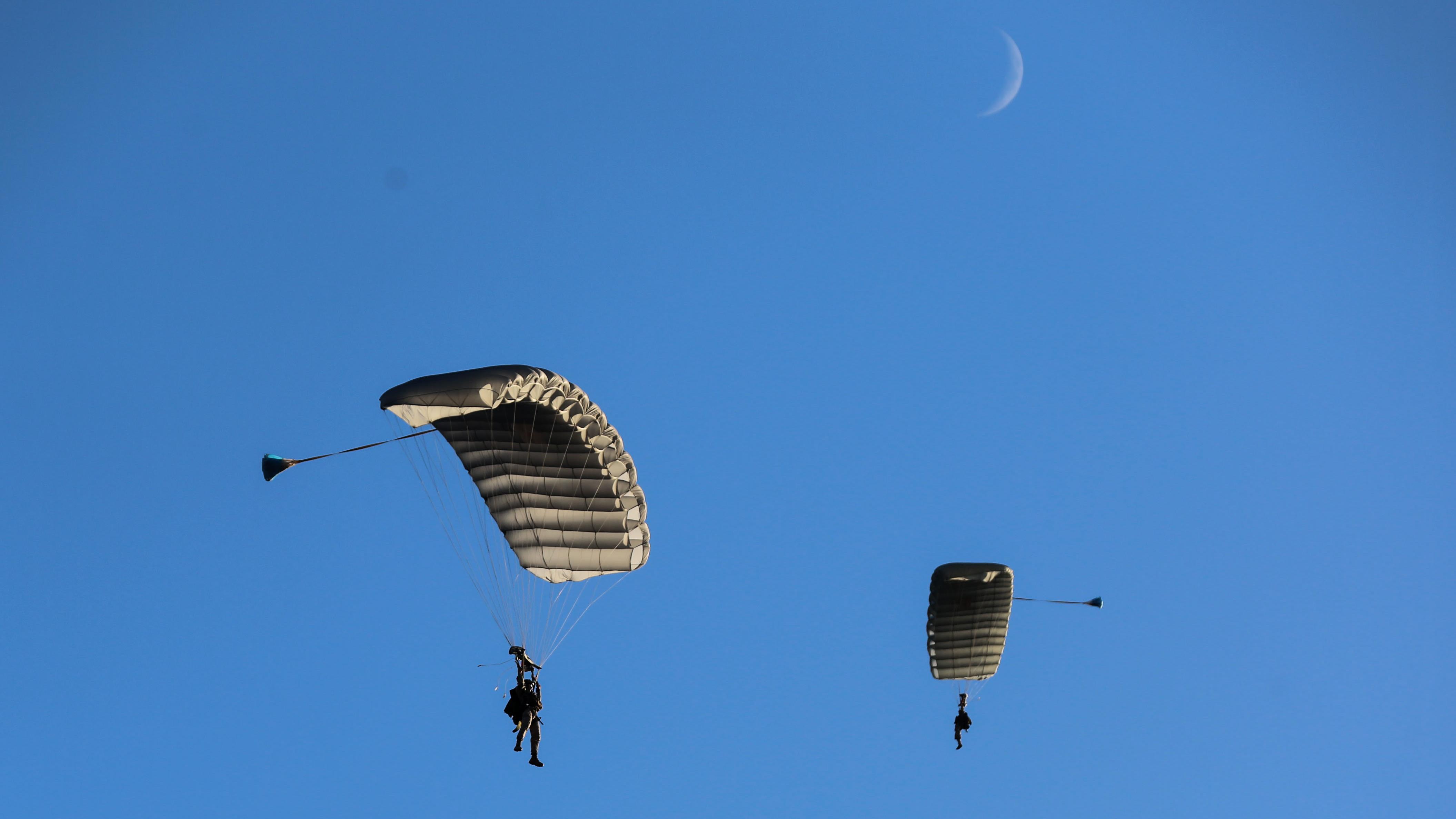 The sky is the limit; Recon conducts military freefall training