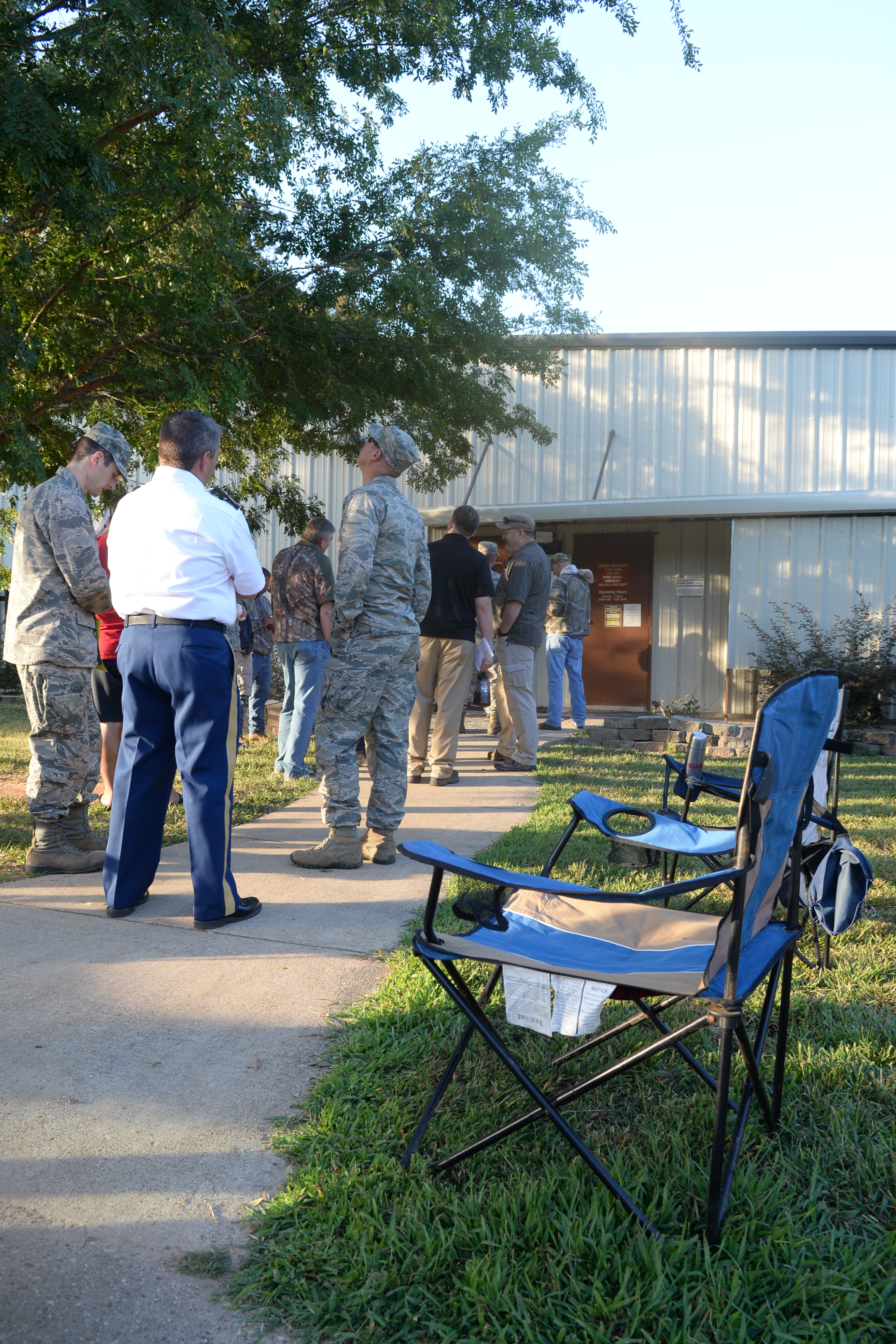 Hunters race for a buck > Barksdale Air Force Base > Display