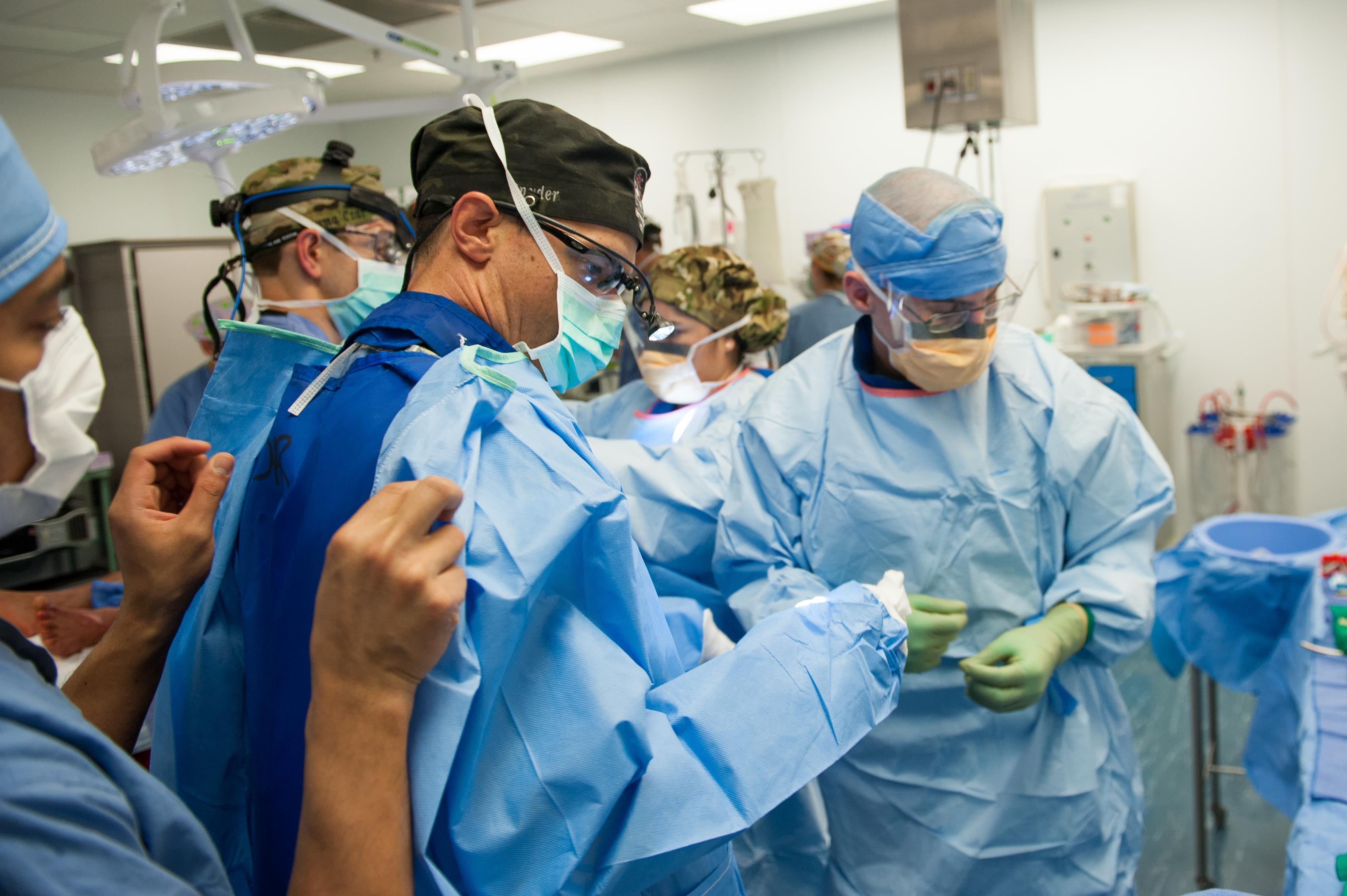 Trauma team delivers critical care, saves lives in Afghanistan > U.S ...