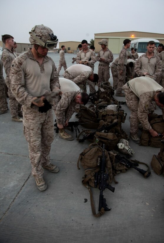 U.S. Marines fast rope from MV-22s in Southwest Asia