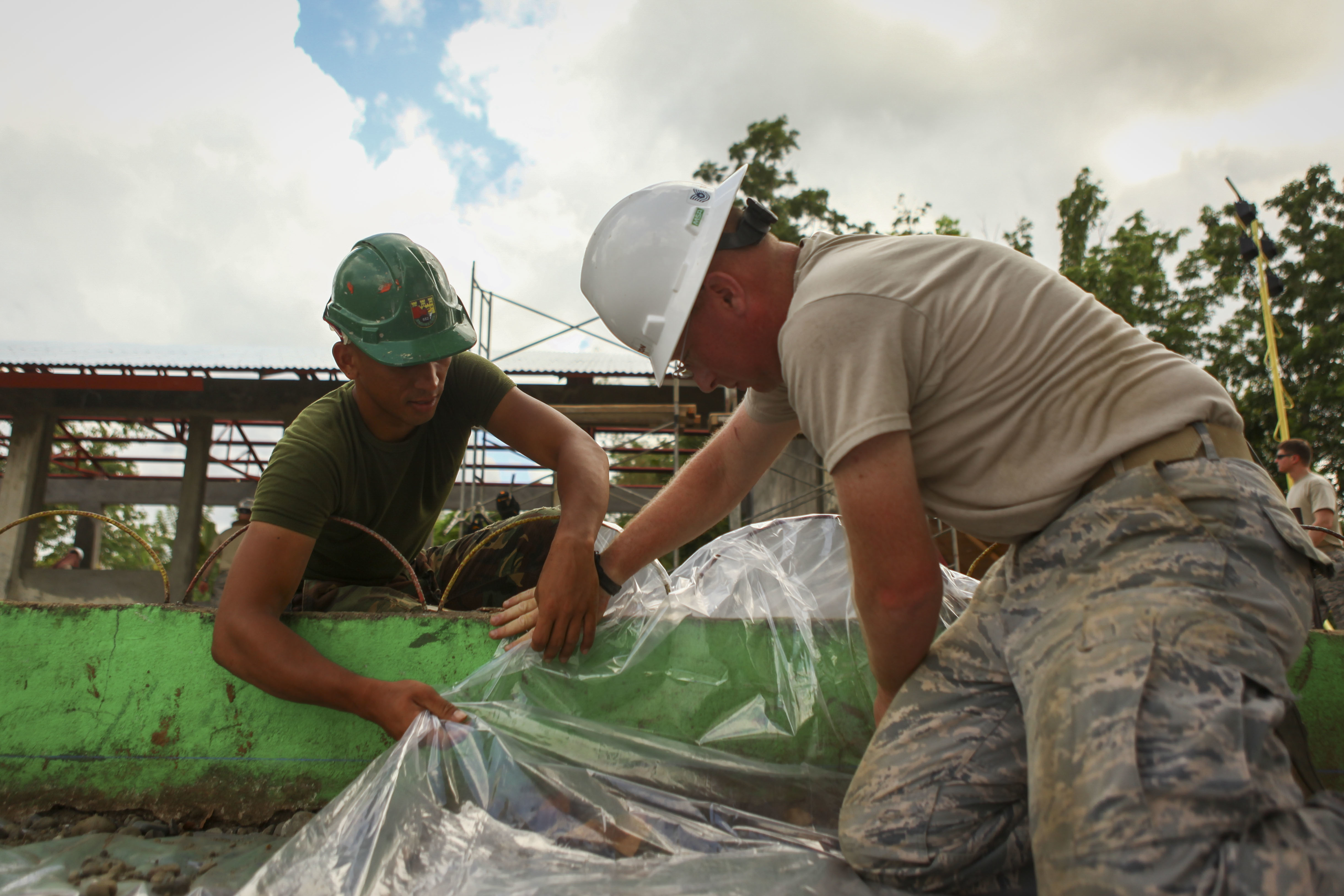USAF, Philippine army build school during Exercise Balikatan 2016 ...