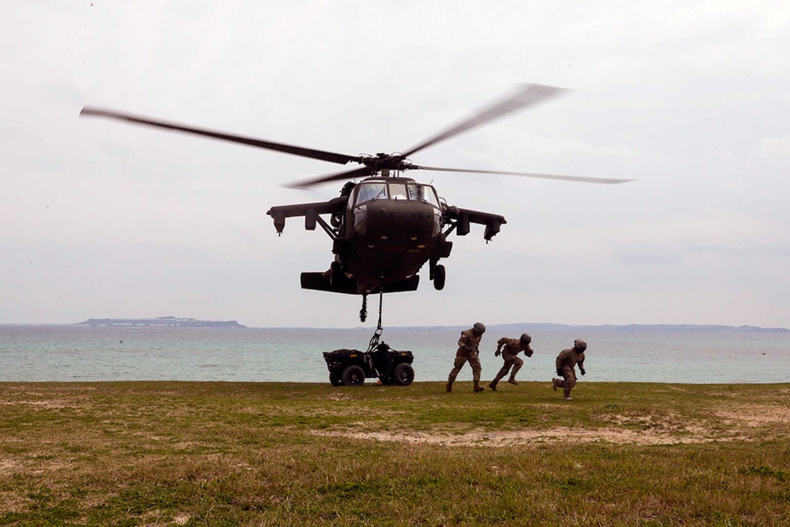 Special Forces Support Soldiers Participate in Sling-load Operations ...