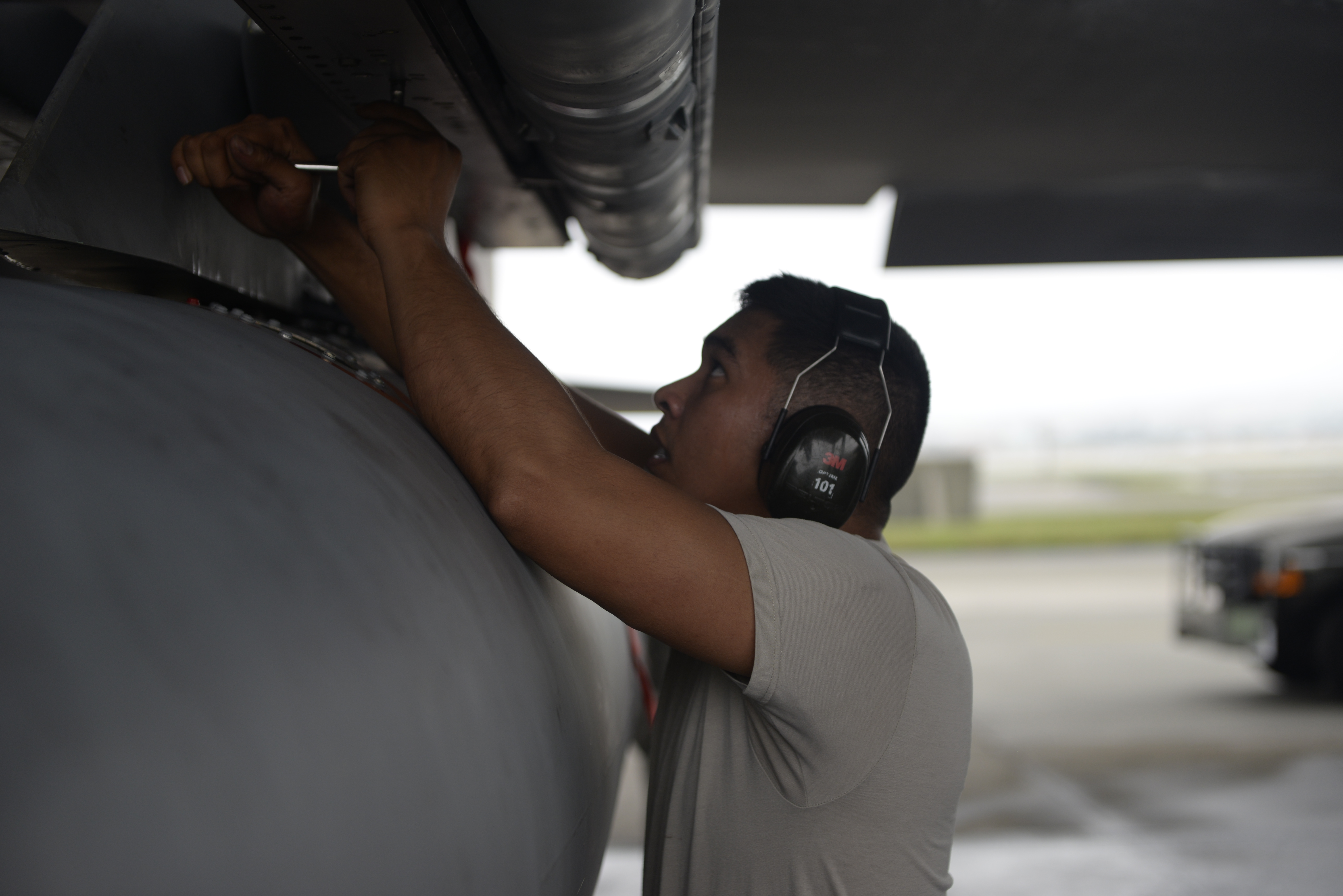 67th, 44th AMU weapons load competition maintains readiness > Kadena ...