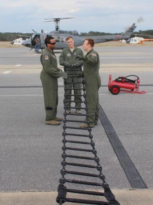 First Airmen with no prior military experience tackle CEARF course ...