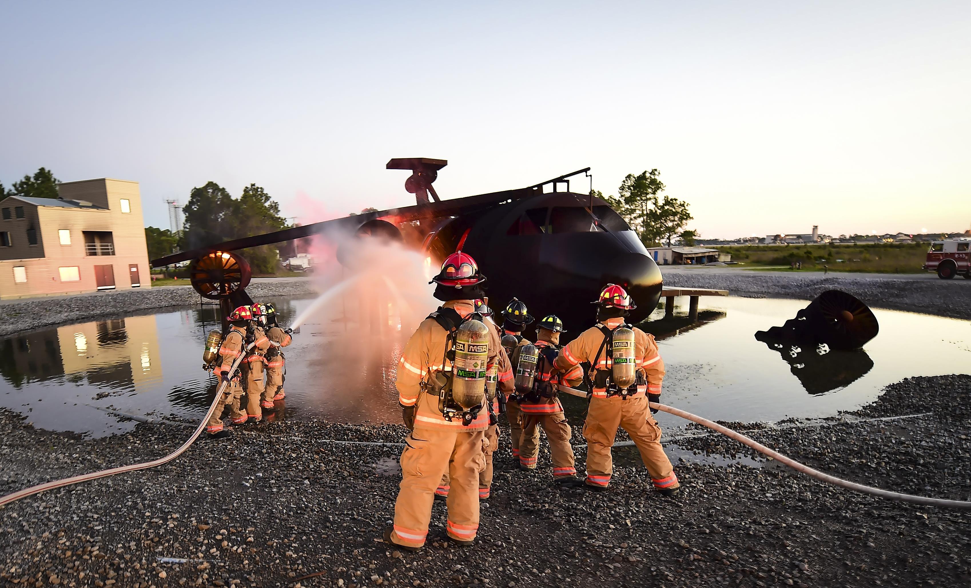 Dusk or dawn, fire commandos train on > Hurlburt Field > Article Display