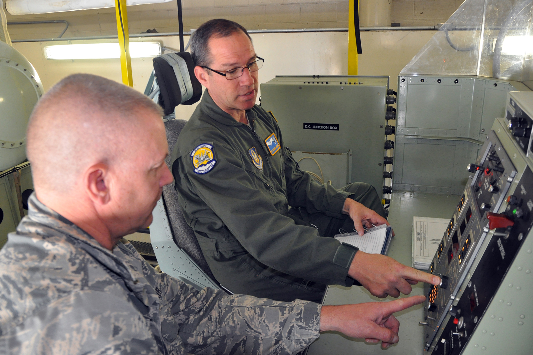 Loadmasters train on aerial spray system > Youngstown Air Reserve ...