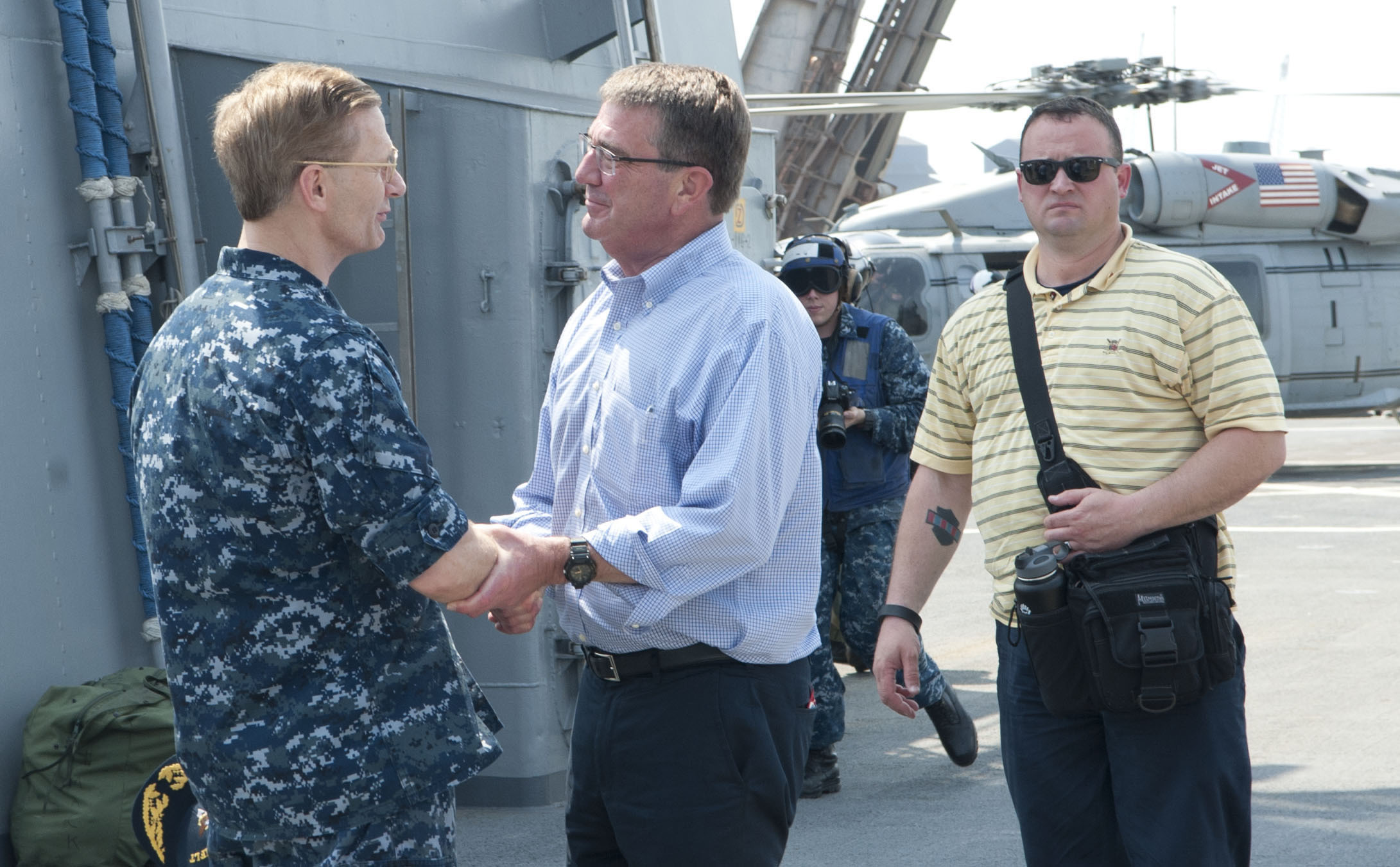 SECDEF Visits 7th Fleet Flagship in India to Grow Partnership > United ...