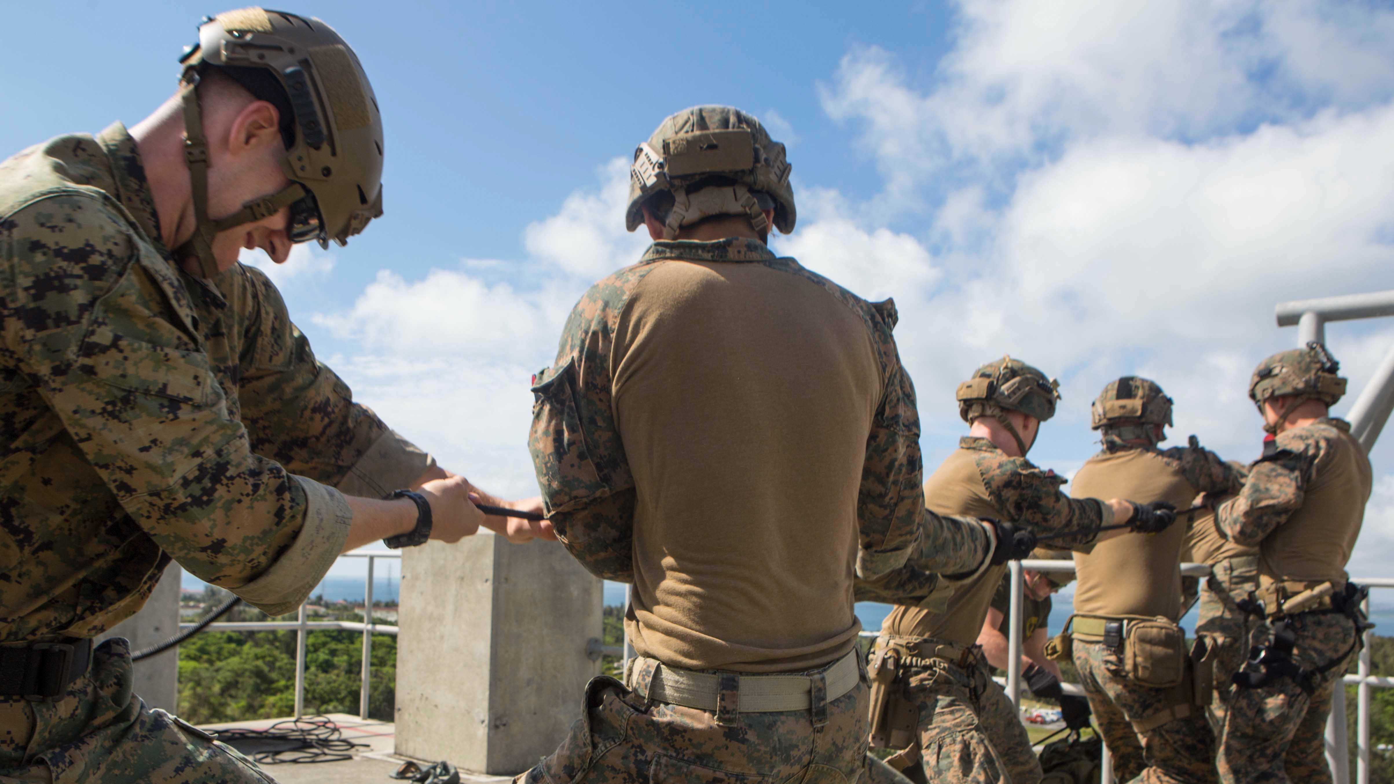 31st MEU Recon Marines Rappel for Practice