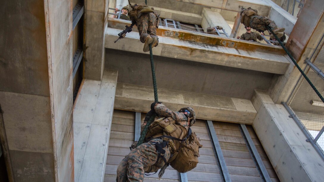 31st MEU Recon Marines Rappel for Practice