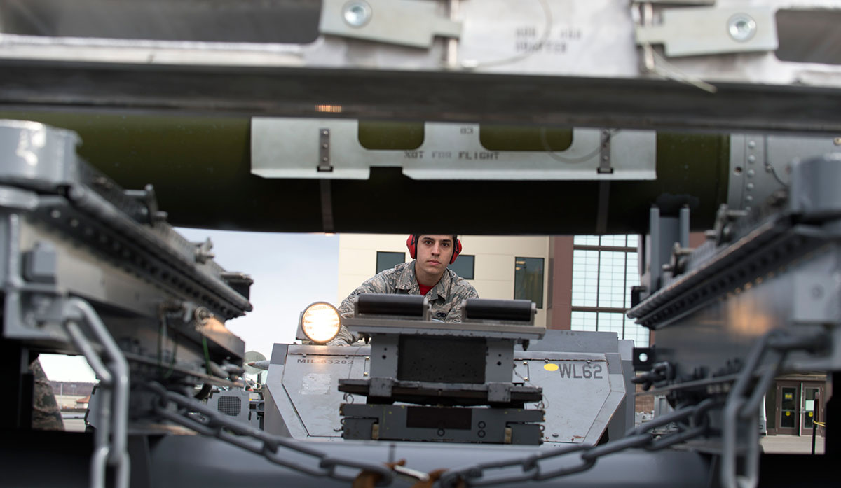 F-22 Raptor load crew competition > Joint Base Elmendorf-Richardson > News