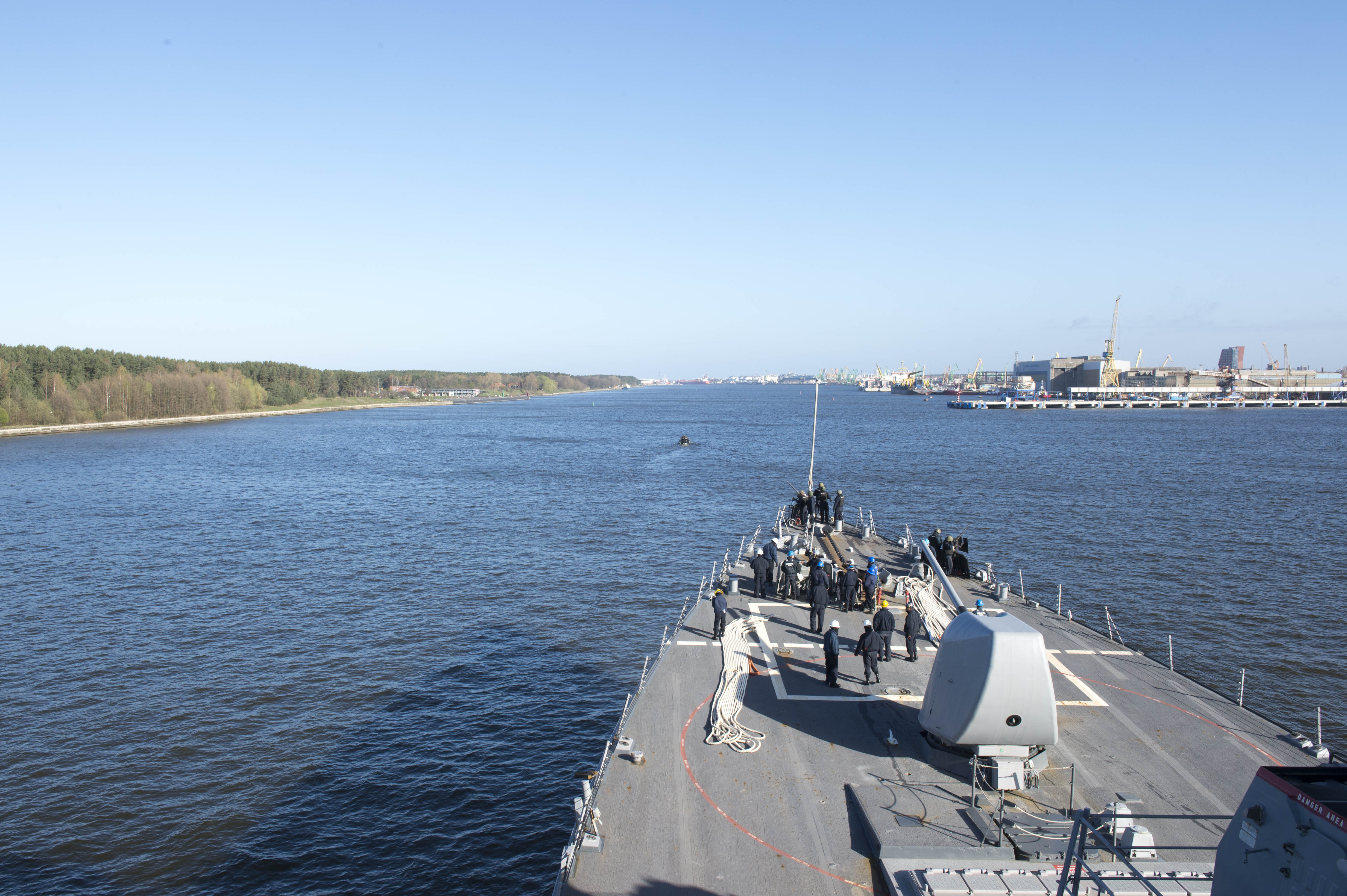 USS Donald Cook Departs Klaipeda > United States Navy > display ...