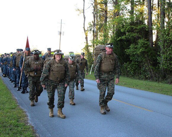 FMTB-E CO leads students on a 2 mile training hike
