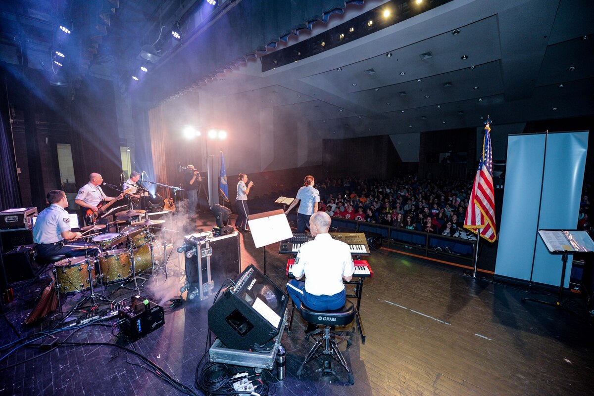 Offutt’s Raptor Band reaches out to local students > Offutt Air Force ...