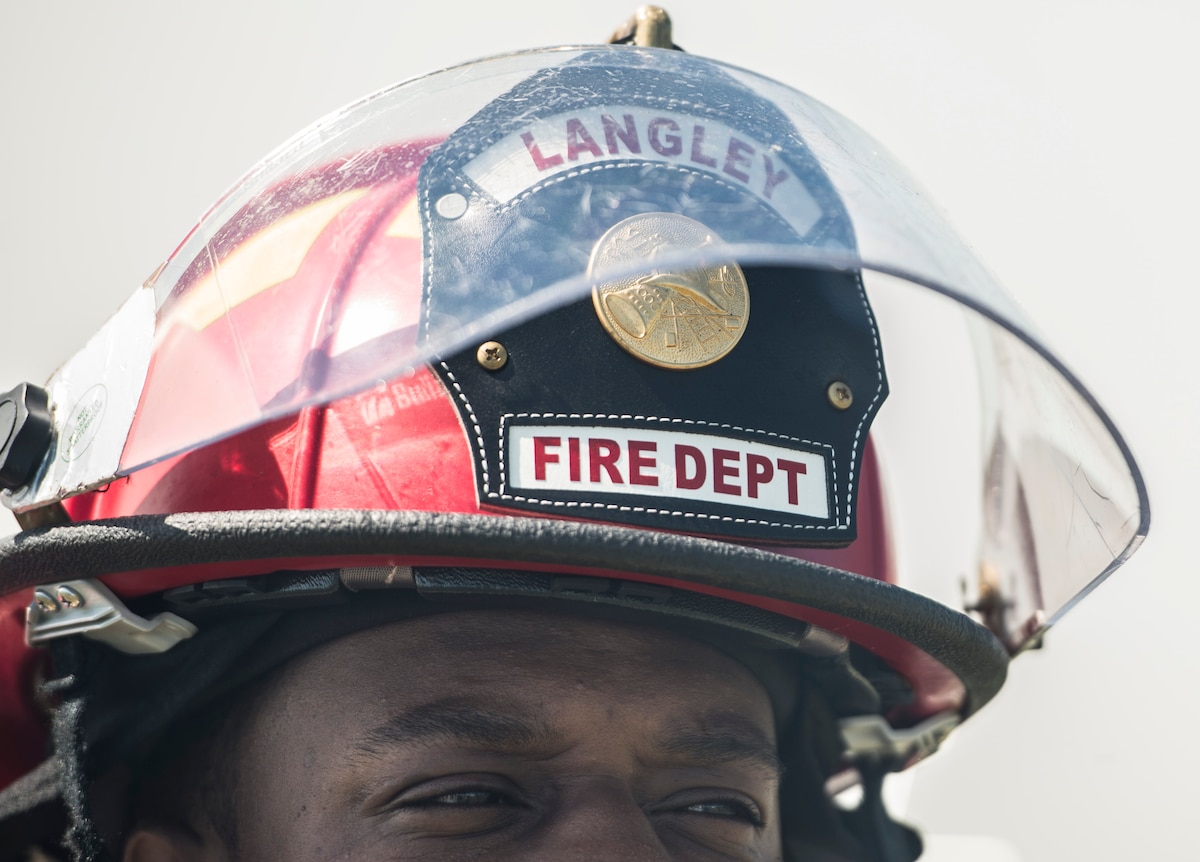 Langley firefighters control the burn > Hurlburt Field > Hurlburt Field ...
