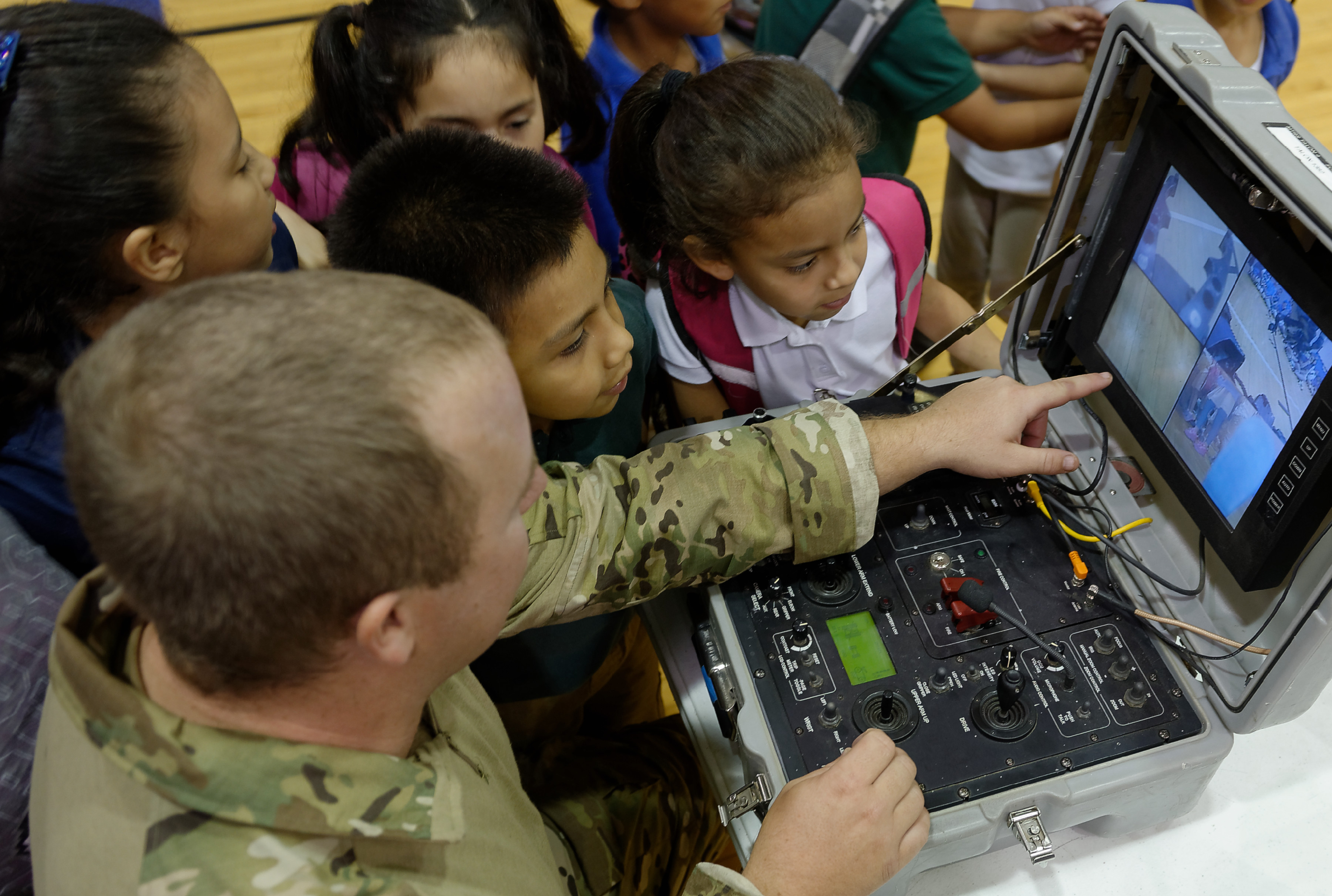 Navy Week Kicks Off in Roanoke, VA > United States Navy > display ...