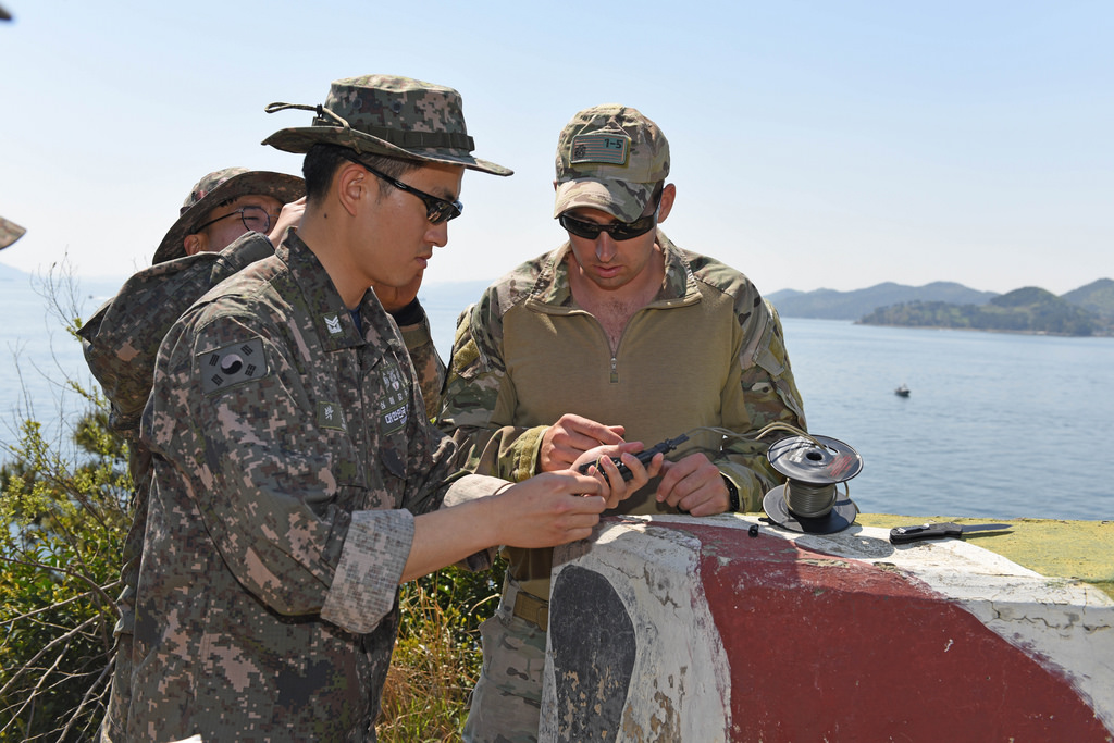 US, Korean Navies Complete 32nd Salvage Exercise