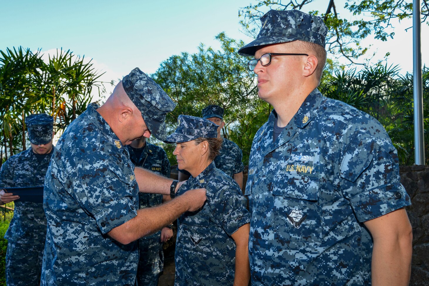 Pacific Fleet Staff Establishes New EIDWS Program, Awards First Pins ...