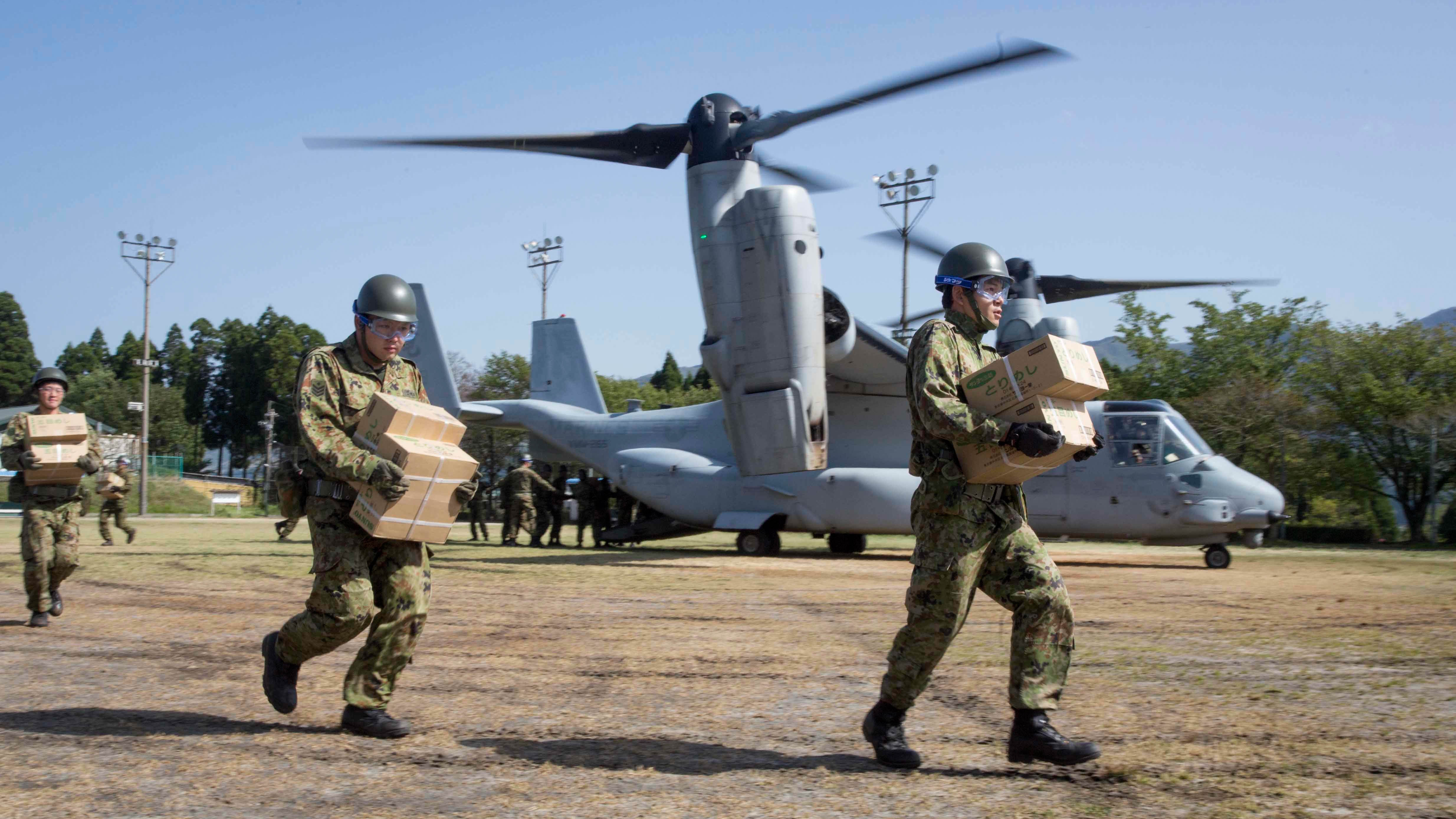 JSDF, U.S. Marines continue Ship to Shore Earthquake Relief