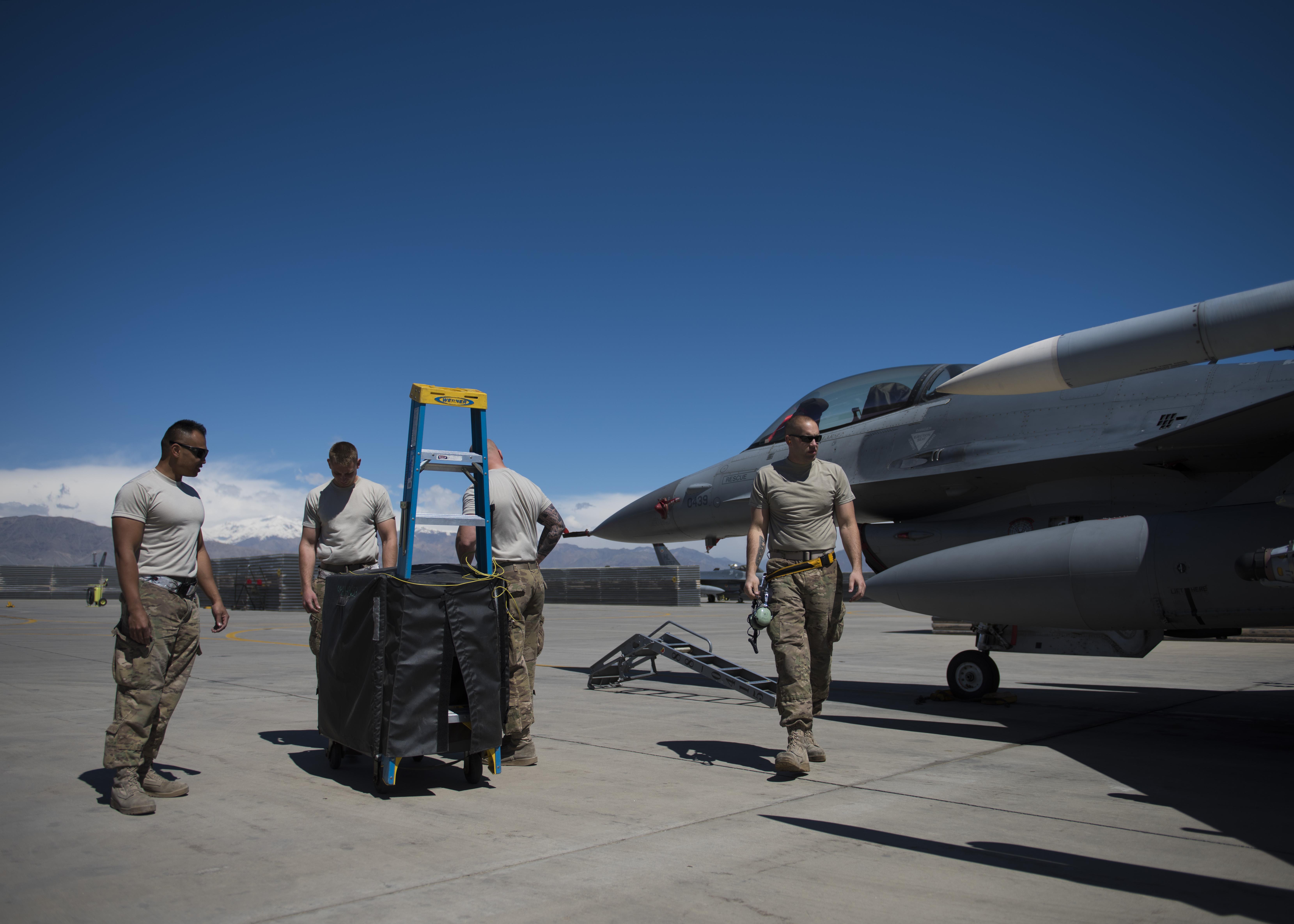 455 EAMXS push iron to the fight > U.S. Air Forces Central > News