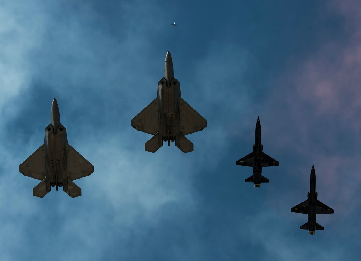 Air Force faces fighter pilot shortage > Air Force > Article Display