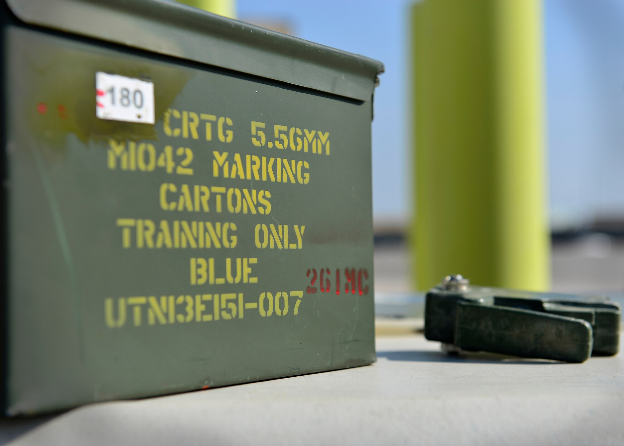 EOD teams up for monthly training > Aviano Air Base > Display